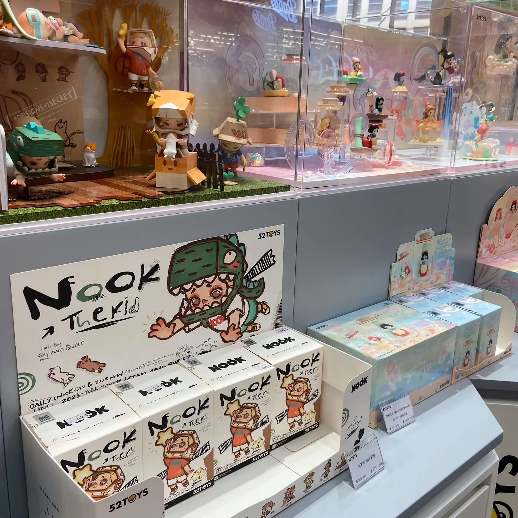 ร้านจุ่ม Art Toys แหล่งใหม่ 52 Toys เปิดที่ไทยแล้วนะ | แกลเลอรีที่โพสต์โดย Piyavadee.ap | Lemon8