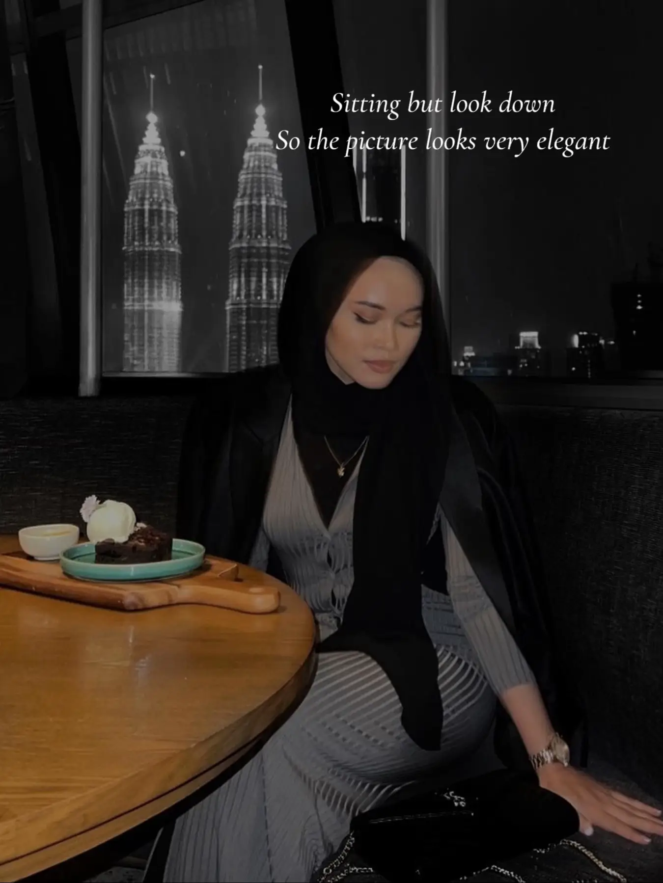 HOW TO POSE SITTING EDITION | Galeri disiarkan oleh EniSafika | Lemon8