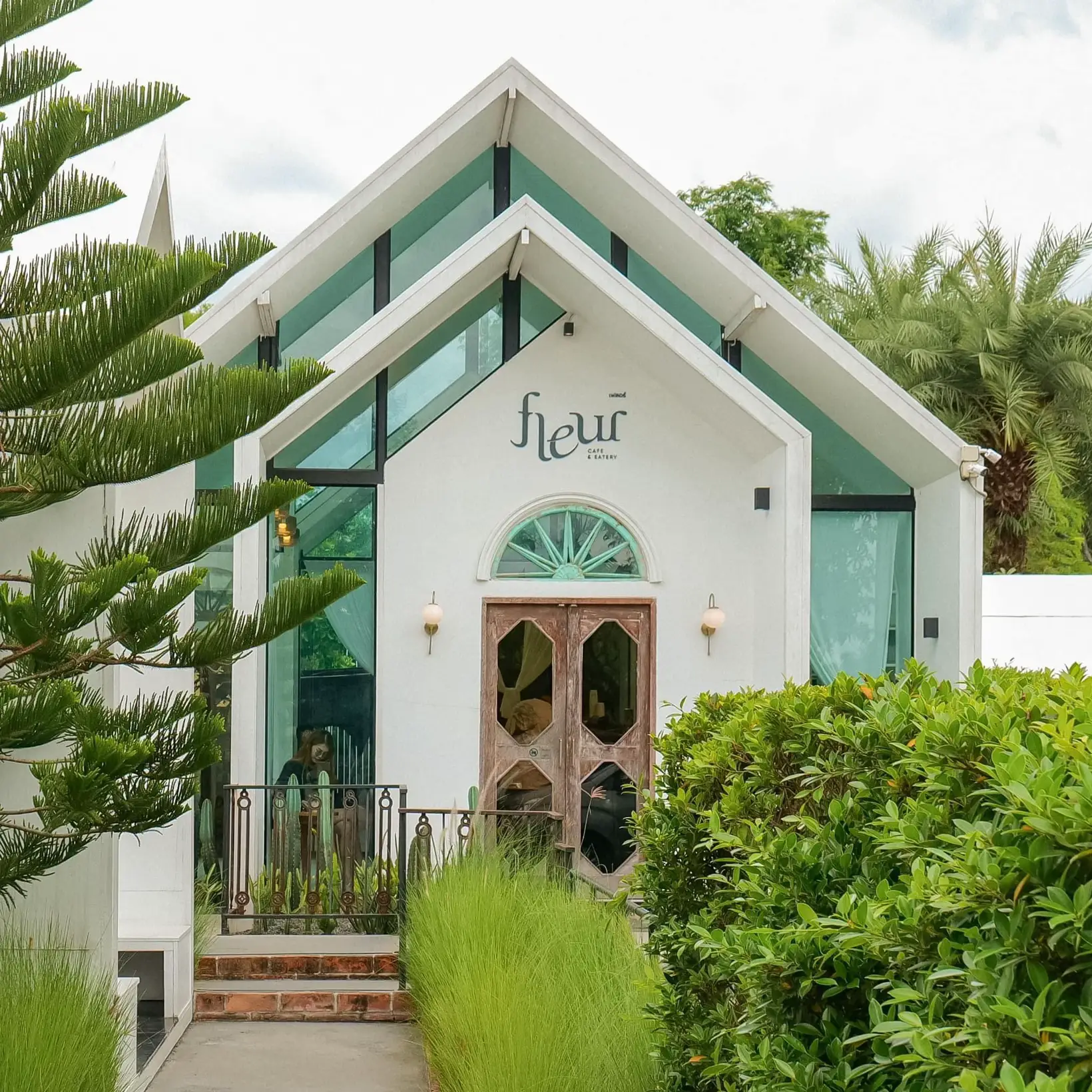 🌷 Fleur Cafe & Eatery เชียงใหม่ คาเฟ่ในสวนสไตล์อังกฤษ | แกลเลอรีที่ ...