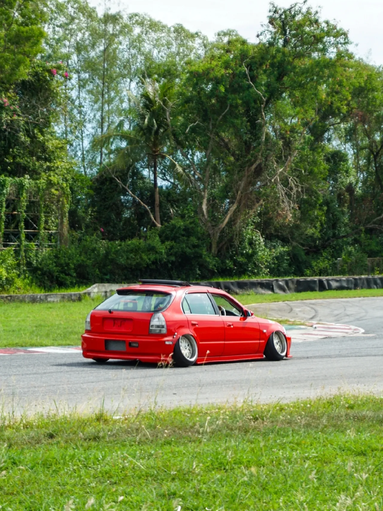 Flush & Stance | แกลเลอรีที่โพสต์โดย DABOY ROON | Lemon8