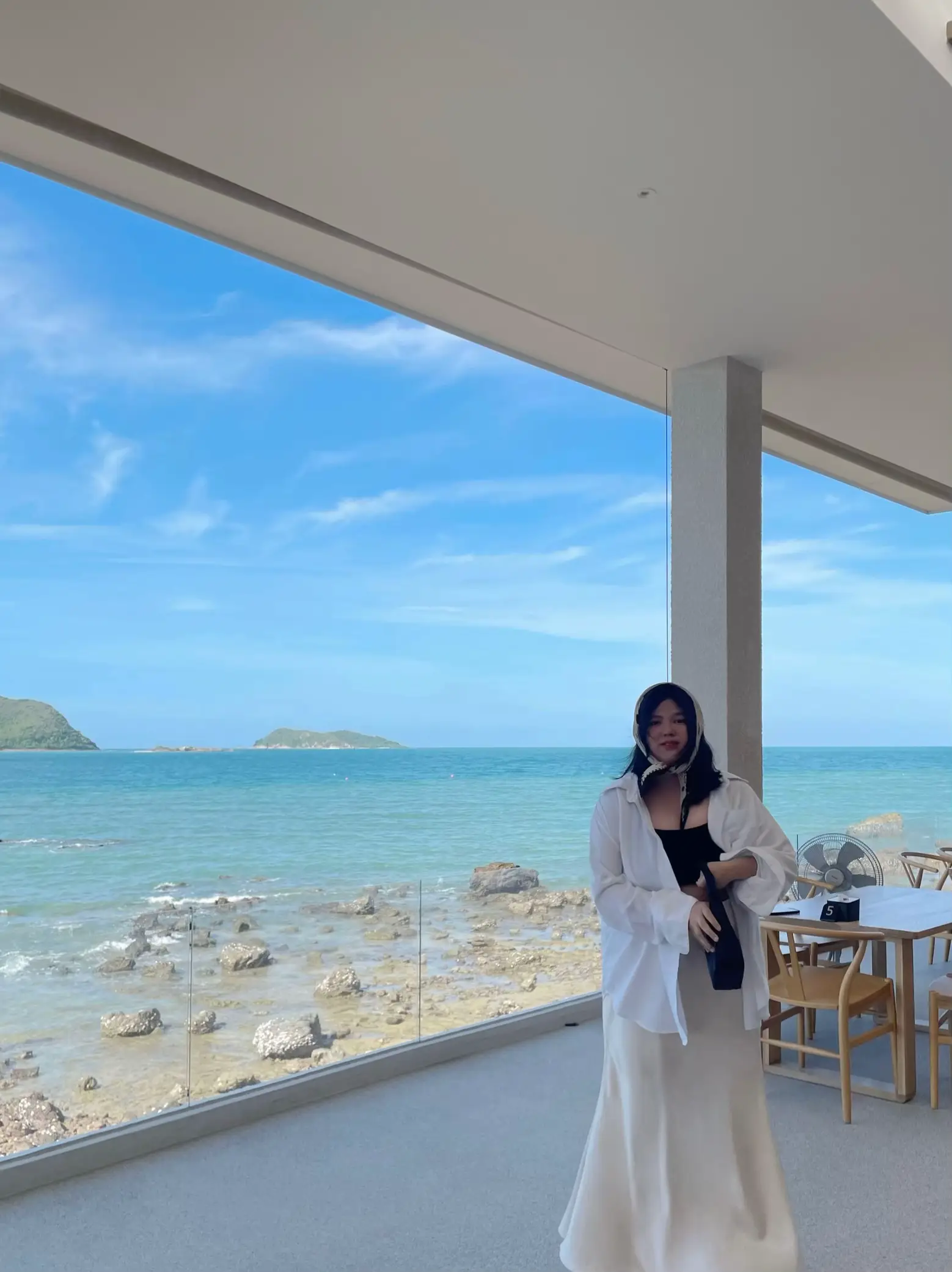 PALYN : คาเฟ่ใหม่แสมสาร สัตหีบ ชลบุรี วิวจึ้งใจยยยย💙🌊 | แกลเลอรีที่ ...