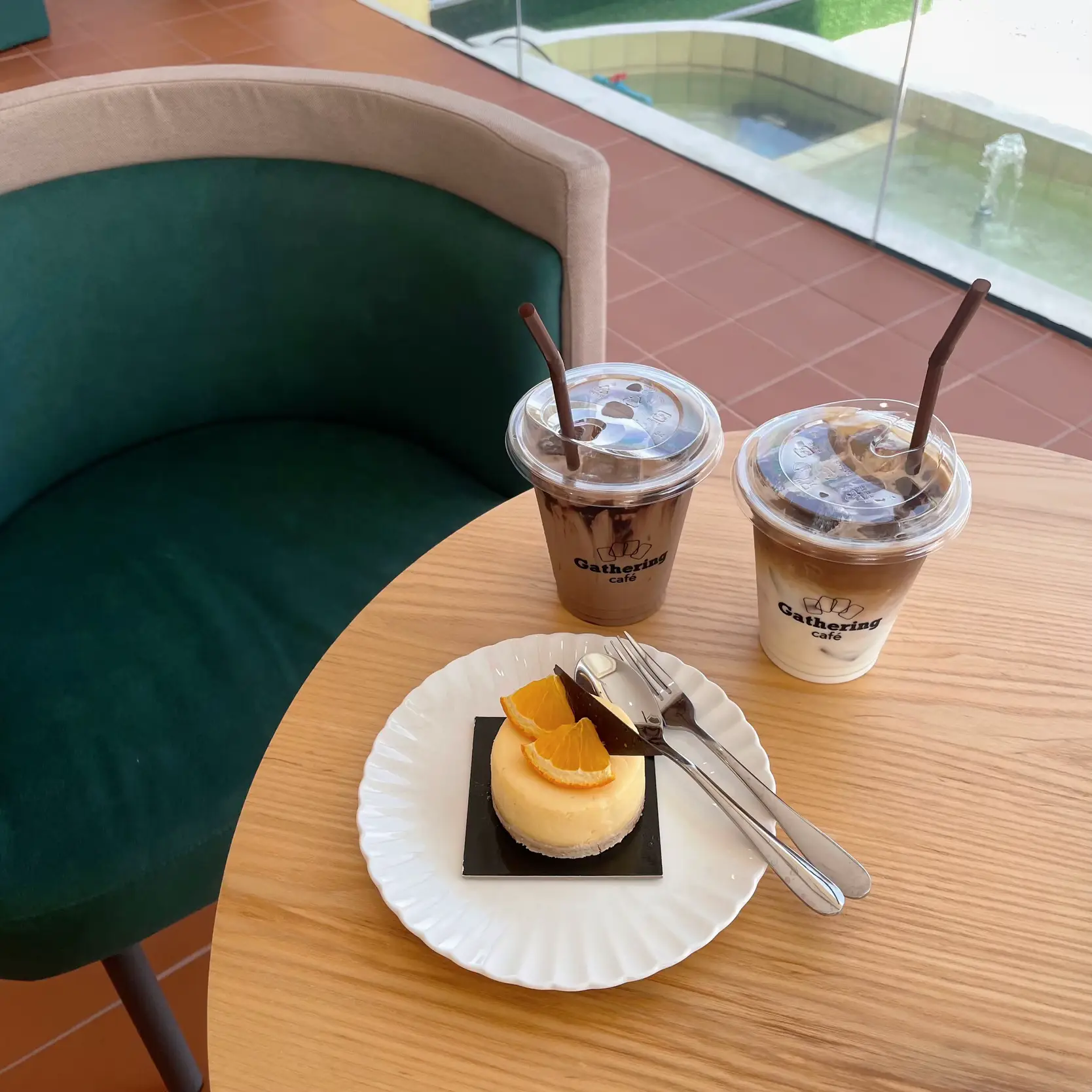 คาเฟ่พุทธมณฑลสีเหลืองสดใส Gathering Cafe💛 | แกลเลอรีที่โพสต์โดย cinearism💀 | Lemon8