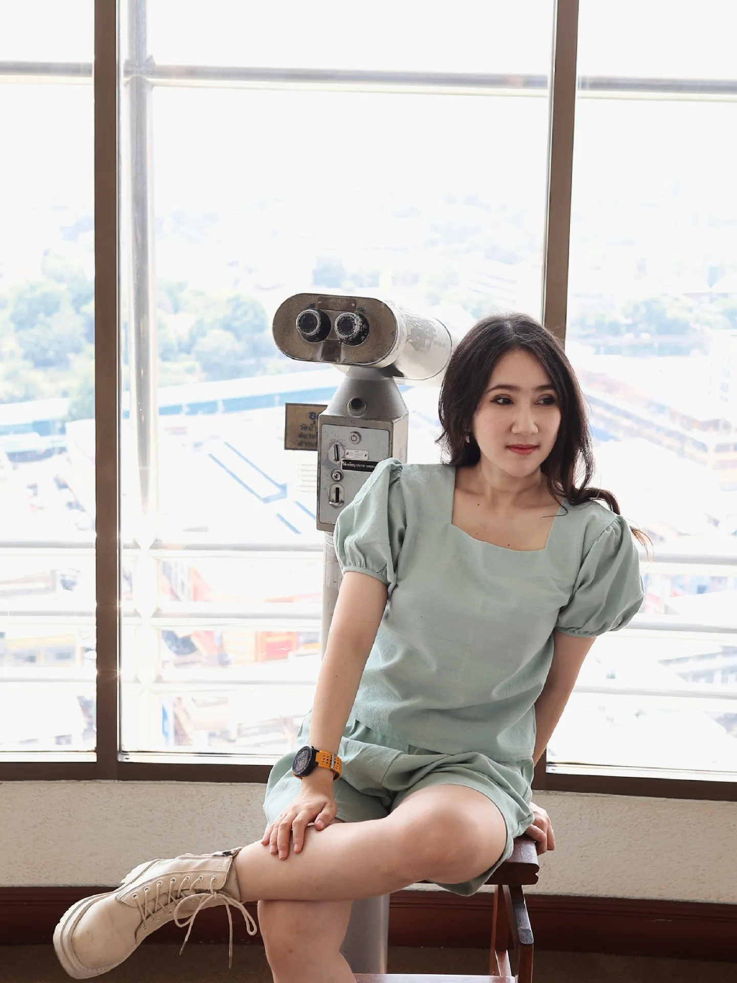 ส่องกล้องชมวิว เมืองสุพรรณบุรี หอคอยบรรหาร แจ่มใส | แกลเลอรีที่โพสต์โดย Journey DD | Lemon8