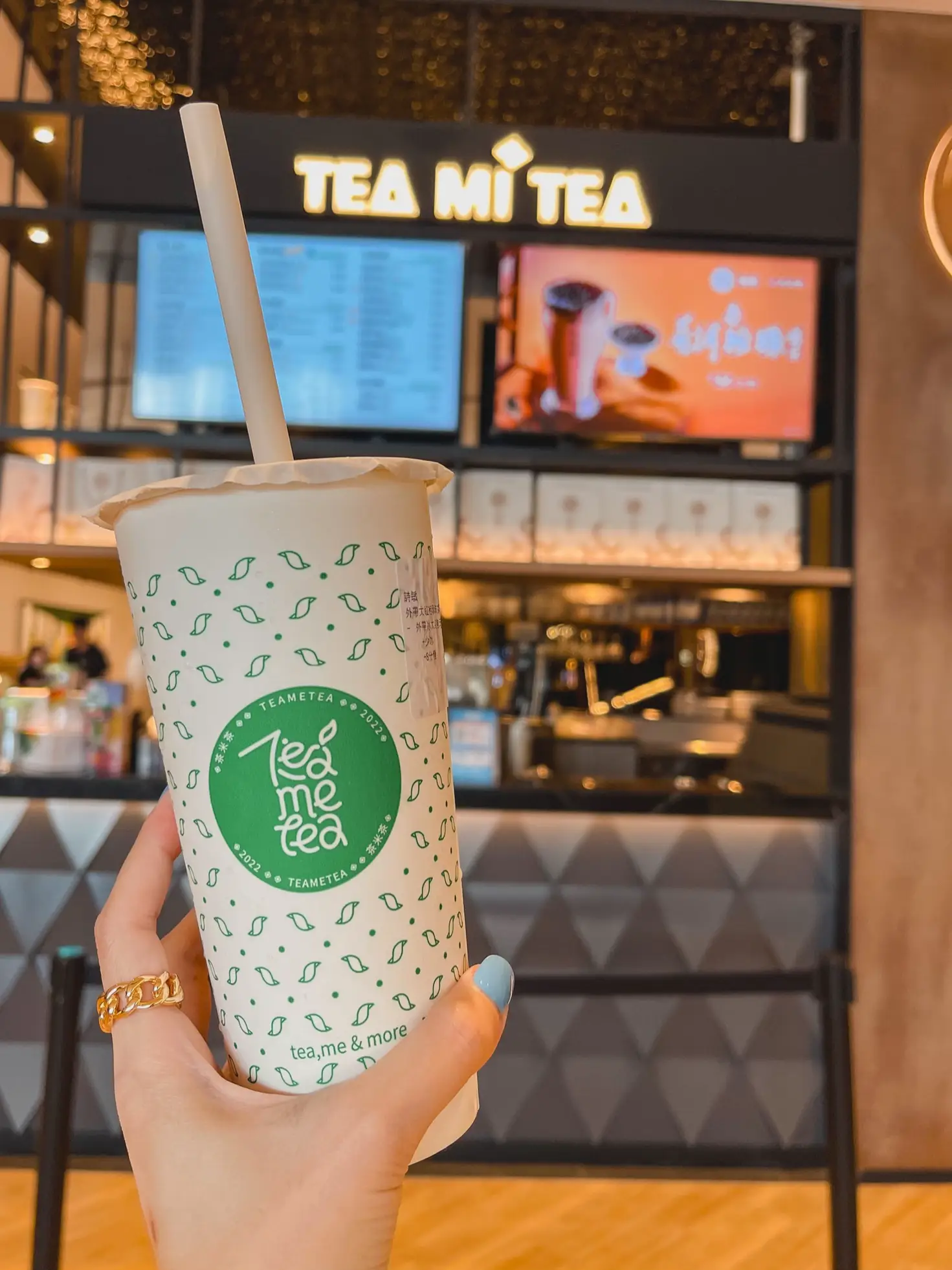 รวม 10 คาเฟ่ฮ่องกง🇭🇰 ฉบับสายมินิมอล และ ชาฮ่องกงแบบโลคอล | แกลเลอรีที่โพสต์โดย toffeesrt | Lemon8