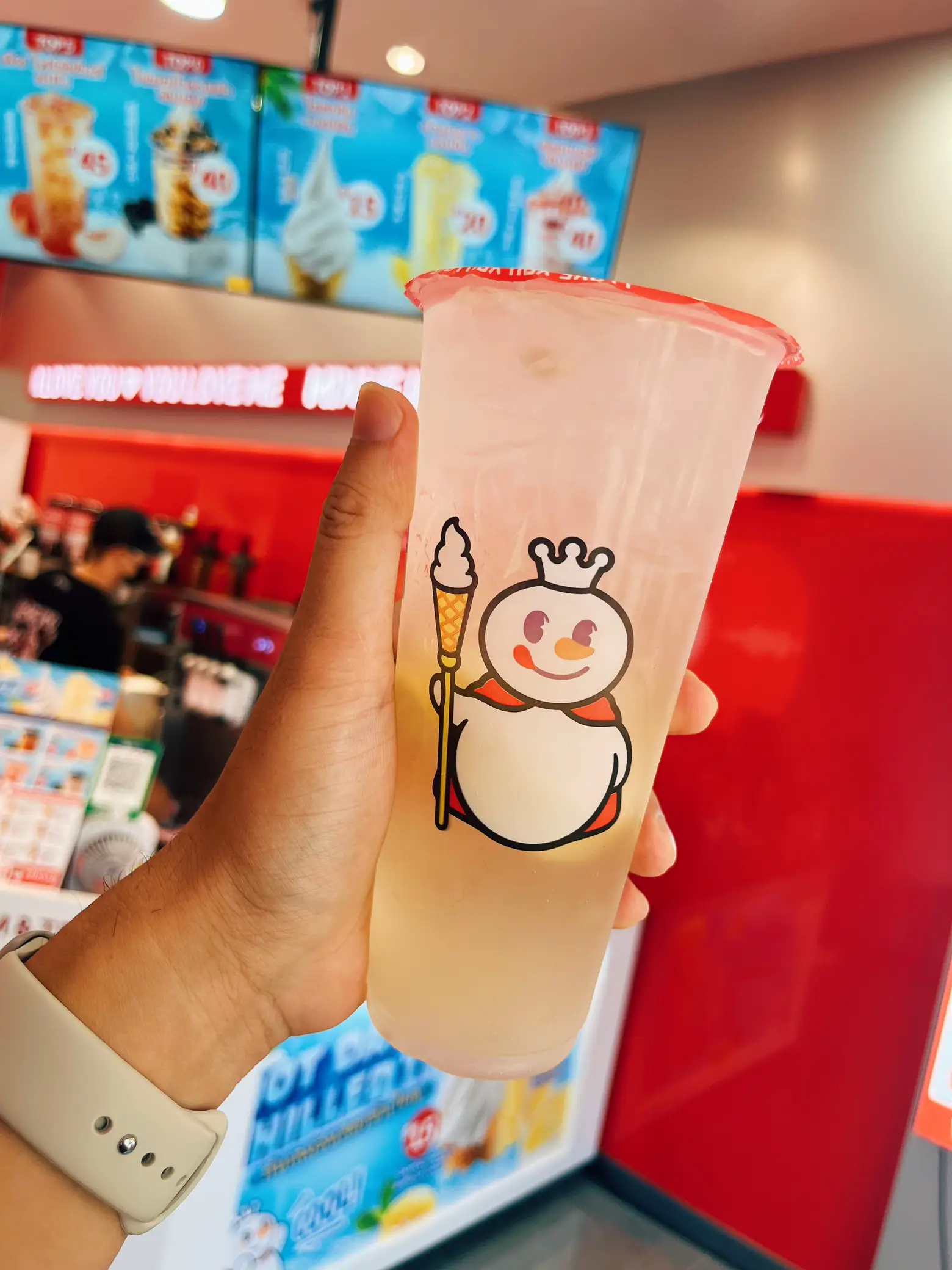 เปิดแล้ว MIXUE 🍦🇨🇳 ร้านไอศกรีมจากจีนบุกเชียงใหม่ 2 สาขาจุกๆ | แกลเลอรี ...