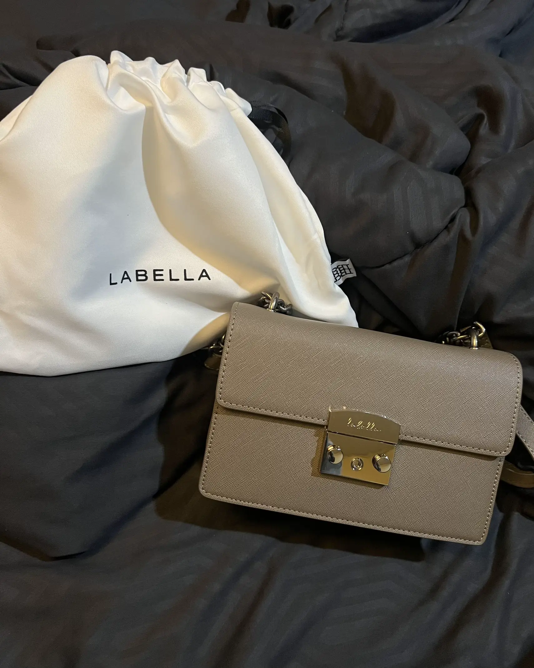 รีวิว LABELLA รุ่น Luna M กระเป๋าแบรนด์ดังใน IG ️ | แกลเลอรีที่โพสต์โดย 🍋Miinkmink🍋 | Lemon8