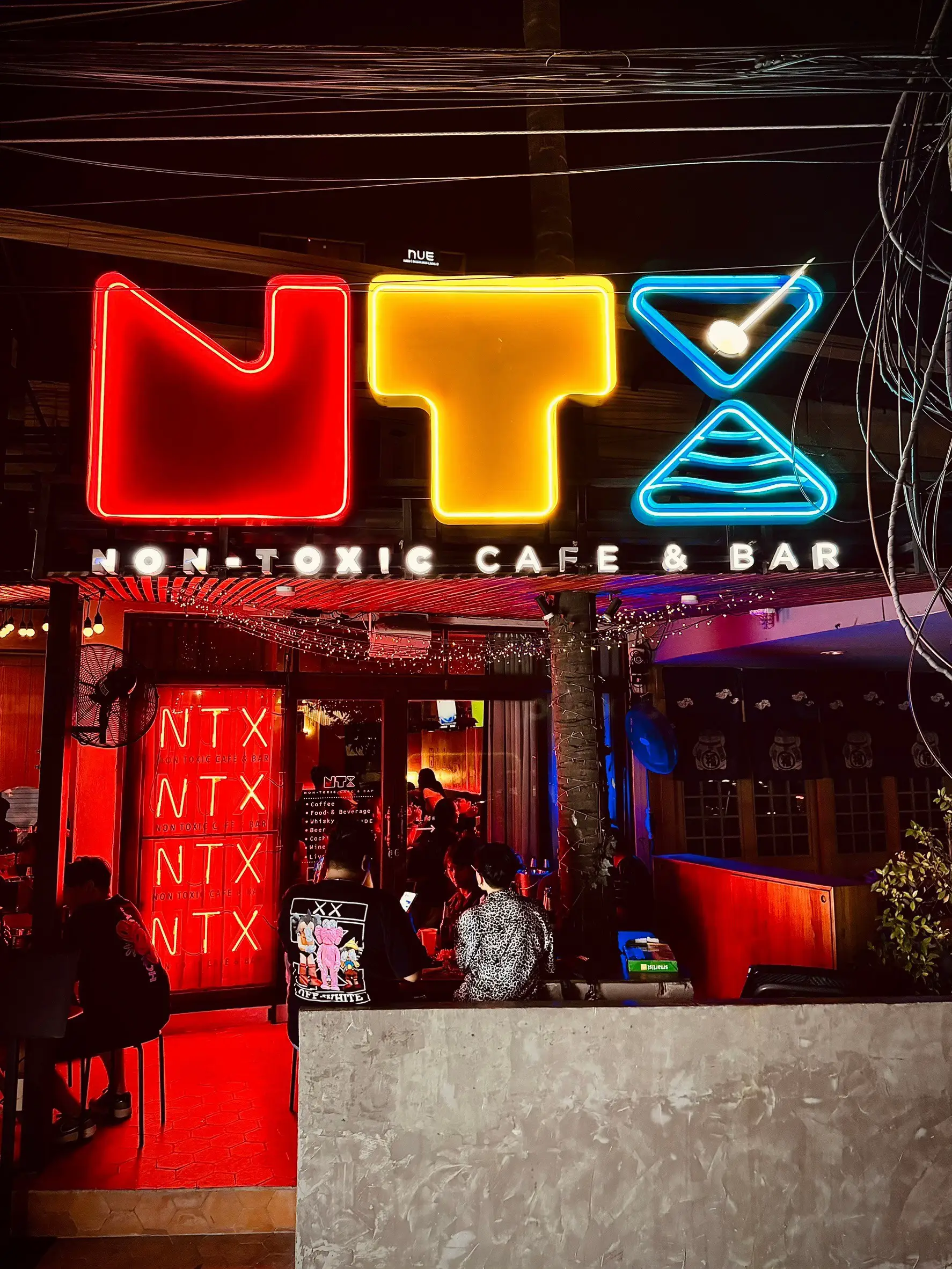 NTX - NON TOXIC บาร์ย่านลาซาล 🪩🍸 | แกลเลอรีที่โพสต์โดย รีวิวไปเรื่อย🤍 ...