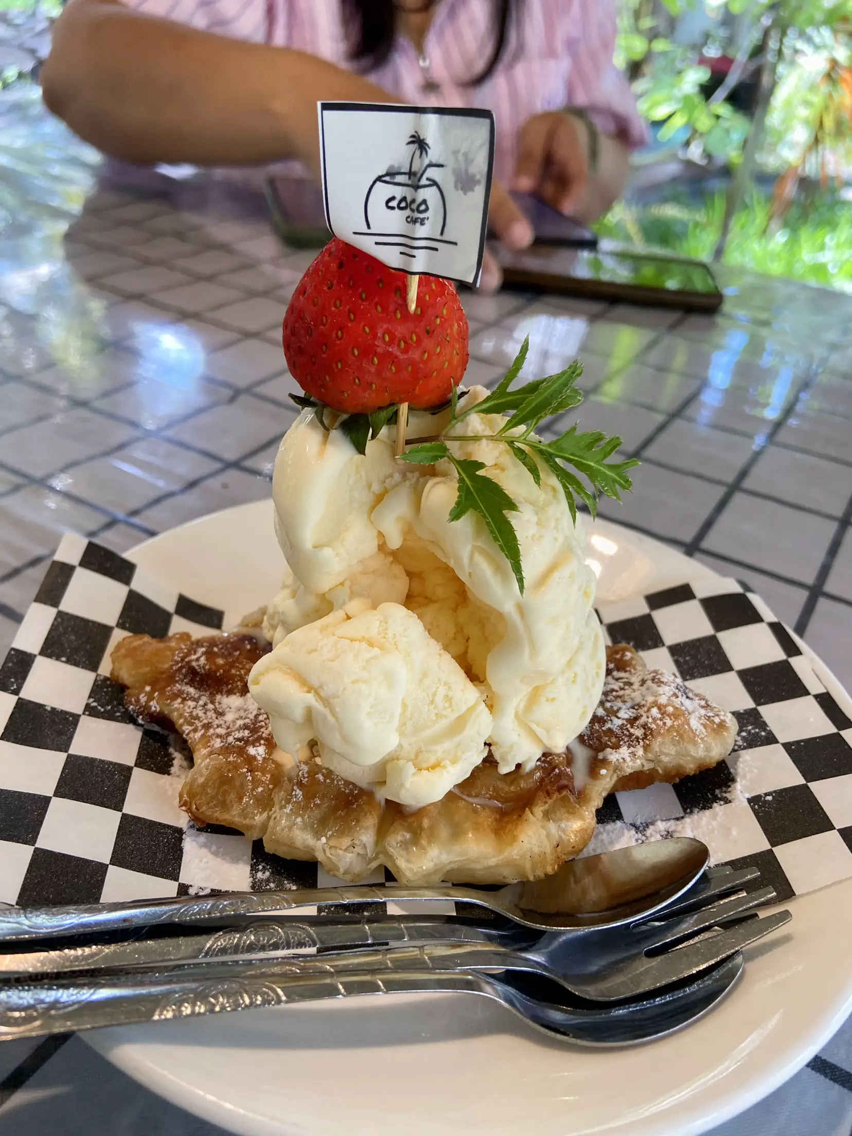 พาส่องร้าน COCO Cafe’ กินติม จิบกาแฟ นั่งชิลในสวนมะพร้าว | แกลเลอรีที่โพสต์โดย nop_story.s | Lemon8