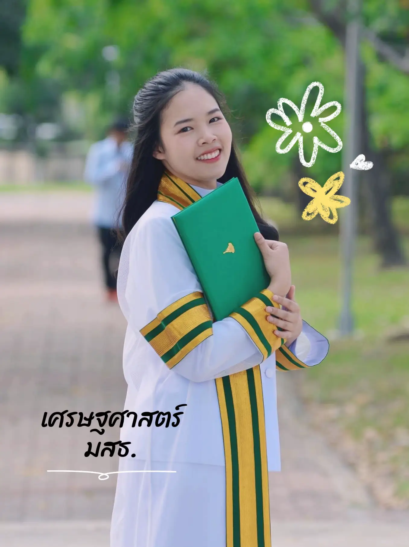 แชร์ประสบการณ์ปริญญา 4 ใบ ในวัย 24 | แกลเลอรีที่โพสต์โดย •WEEWY• | Lemon8