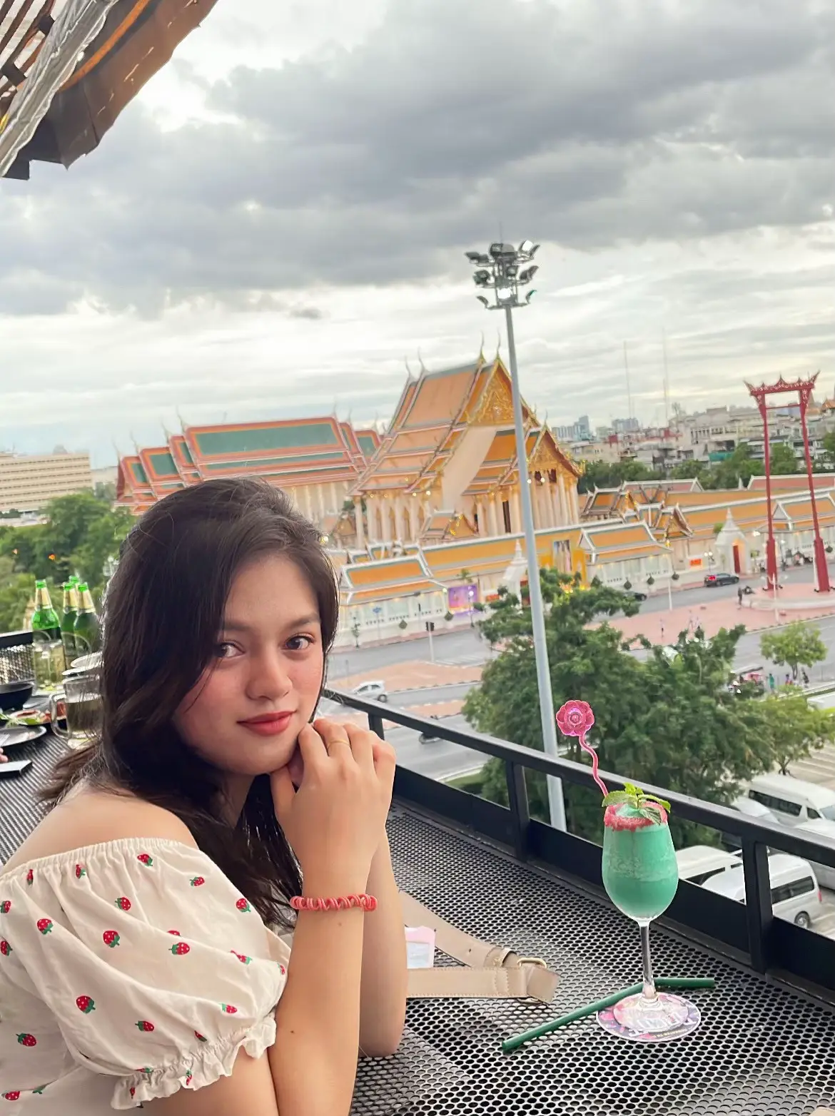 Swing Bar | บาร์ลับ🍹 ใกล้เสาชิงช้า | แกลเลอรีที่โพสต์โดย plaifah | Lemon8