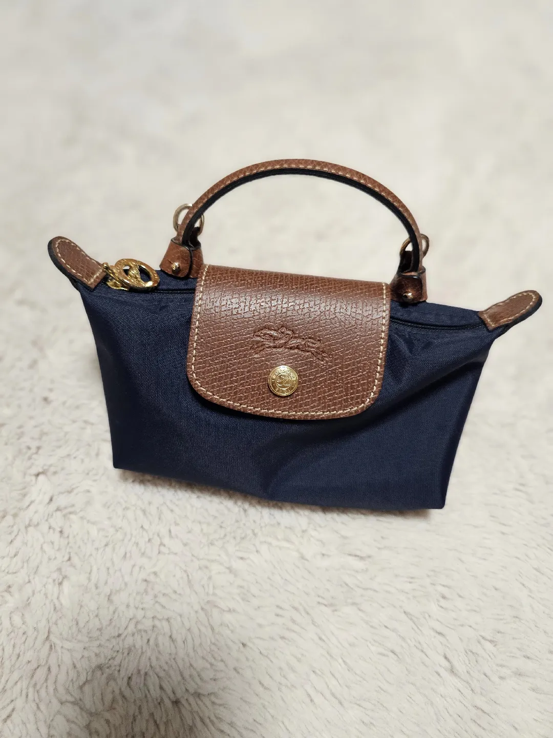 Longchamp mini ถูกอกถูกใจ คุ้มไหมที่ได้มา 🥹 | แกลเลอรีที่โพสต์โดย ...
