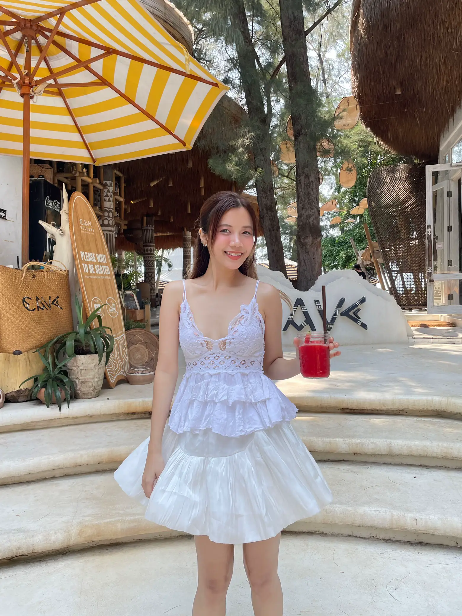 คาเฟ่ที่แสงสวยที่สุดในชลบุรี💙 | แกลเลอรีที่โพสต์โดย Pai | Lemon8