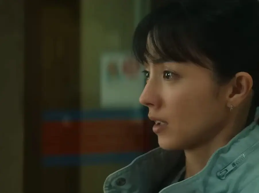 รักแรกพบ และความบังเอิญที่เหวี่ยงให้กลับมาพบกัน | แกลเลอรีที่โพสต์โดย BENJI Review | Lemon8