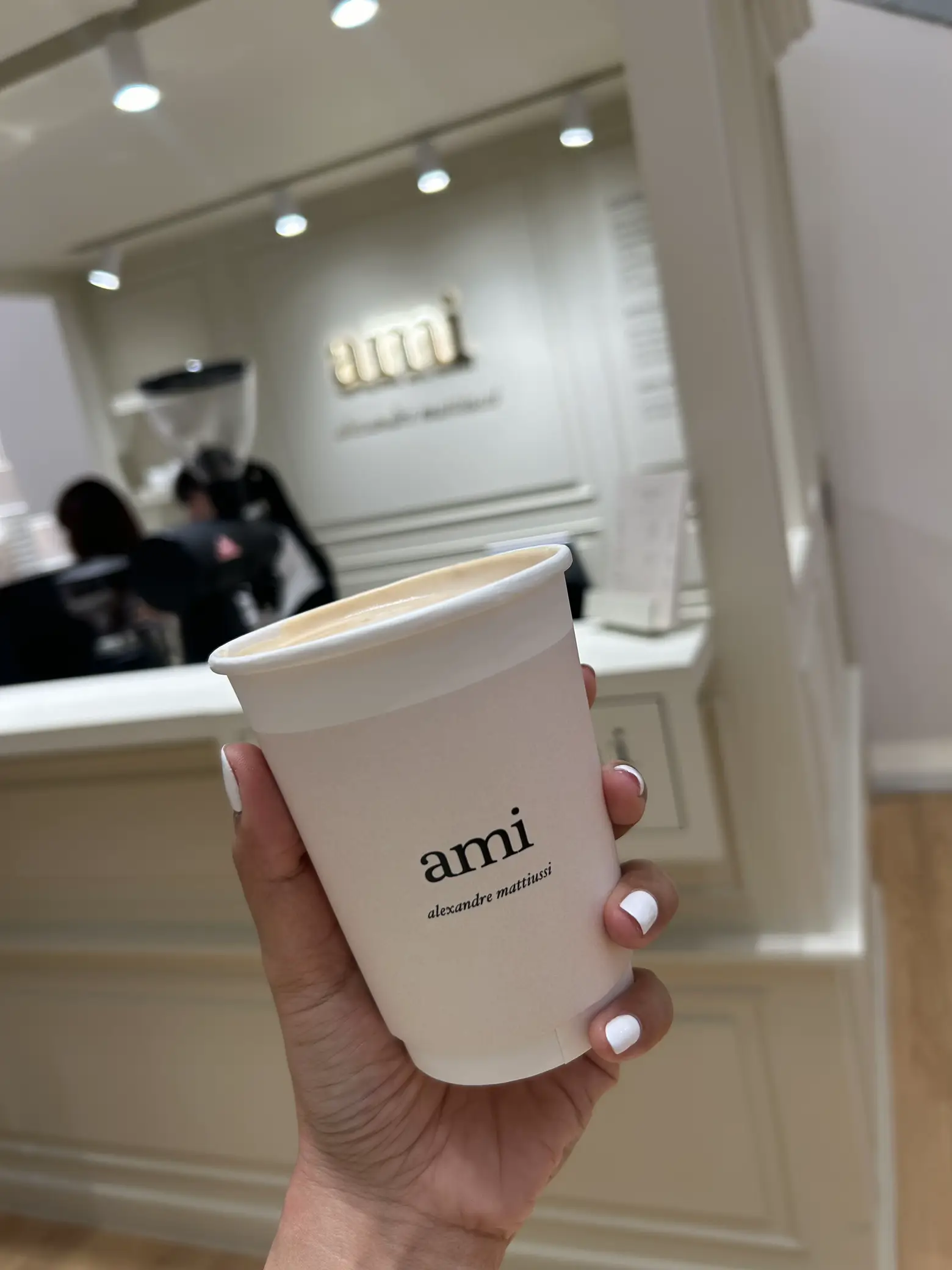 เปิดแล้ว!! Le cafe Ami 🖤 | แกลเลอรีที่โพสต์โดย Justt.Kimmi | Lemon8