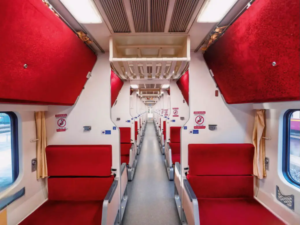 📌รีวิว รถไฟตู้นอนด่วนพิเศษ CNR | แกลเลอรีที่โพสต์โดย มาเที่ยวกัน | Lemon8