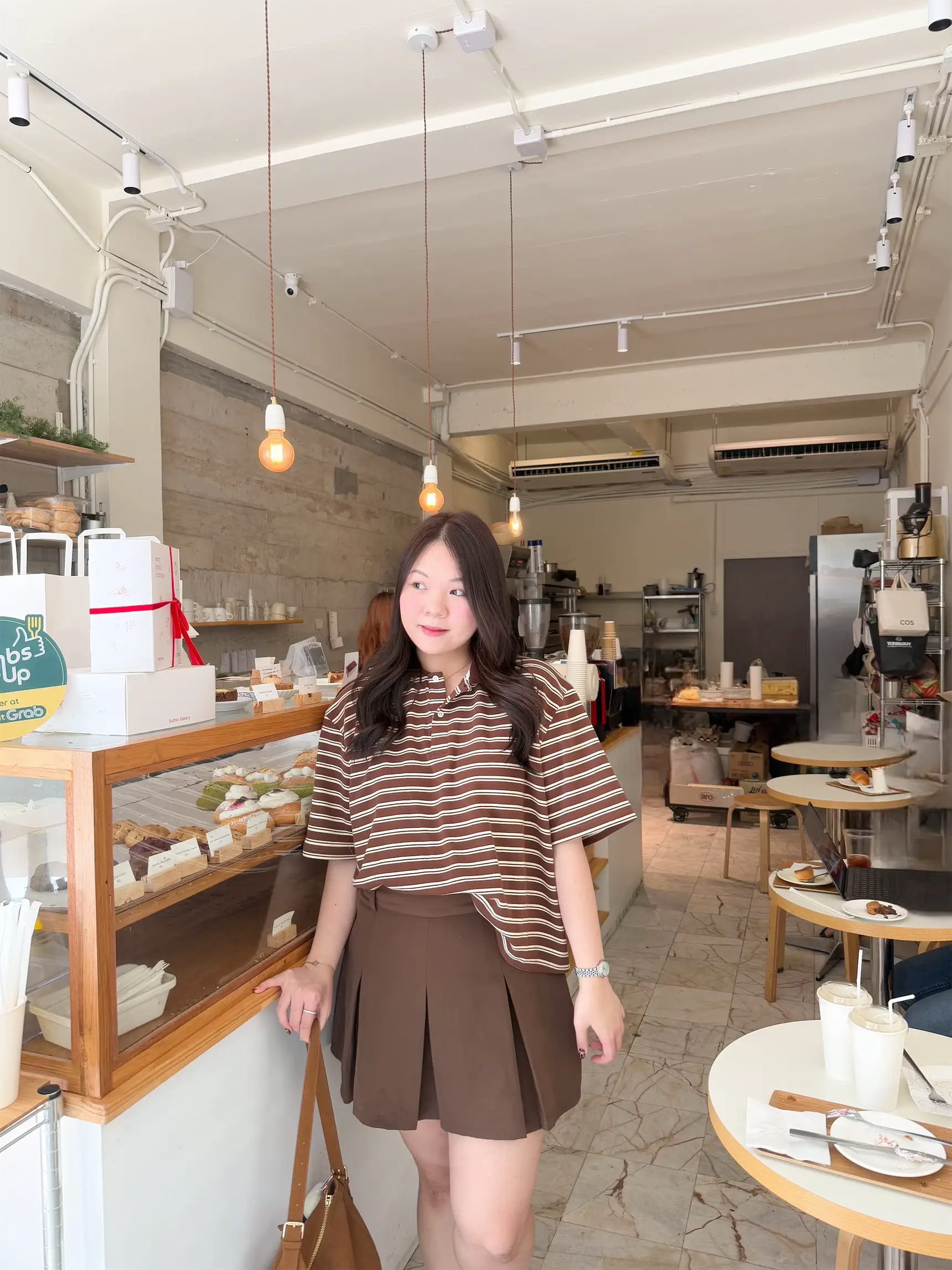 ป้ายยาเสื้อผ้าสาวอวบ สีPantane 2025 - Mocha Mousse | แกลเลอรีที่โพสต์โดย Yokk♡ | Lemon8