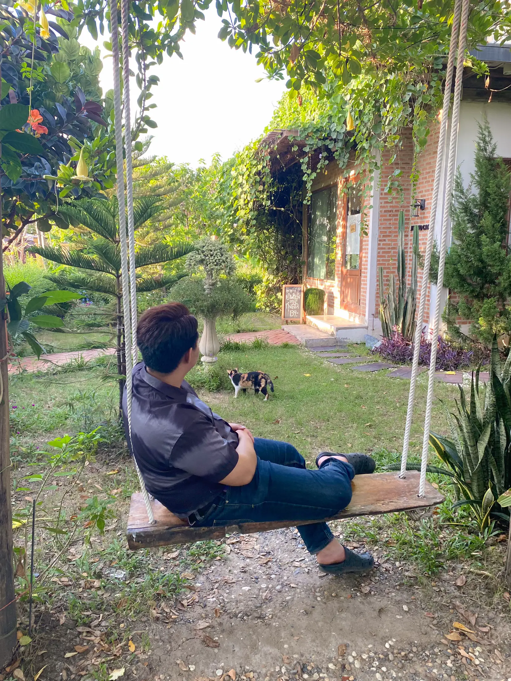 คาเฟ่ฮาลาล ย่านมีนบุรี | แกลเลอรีที่โพสต์โดย Nummmmm | Lemon8