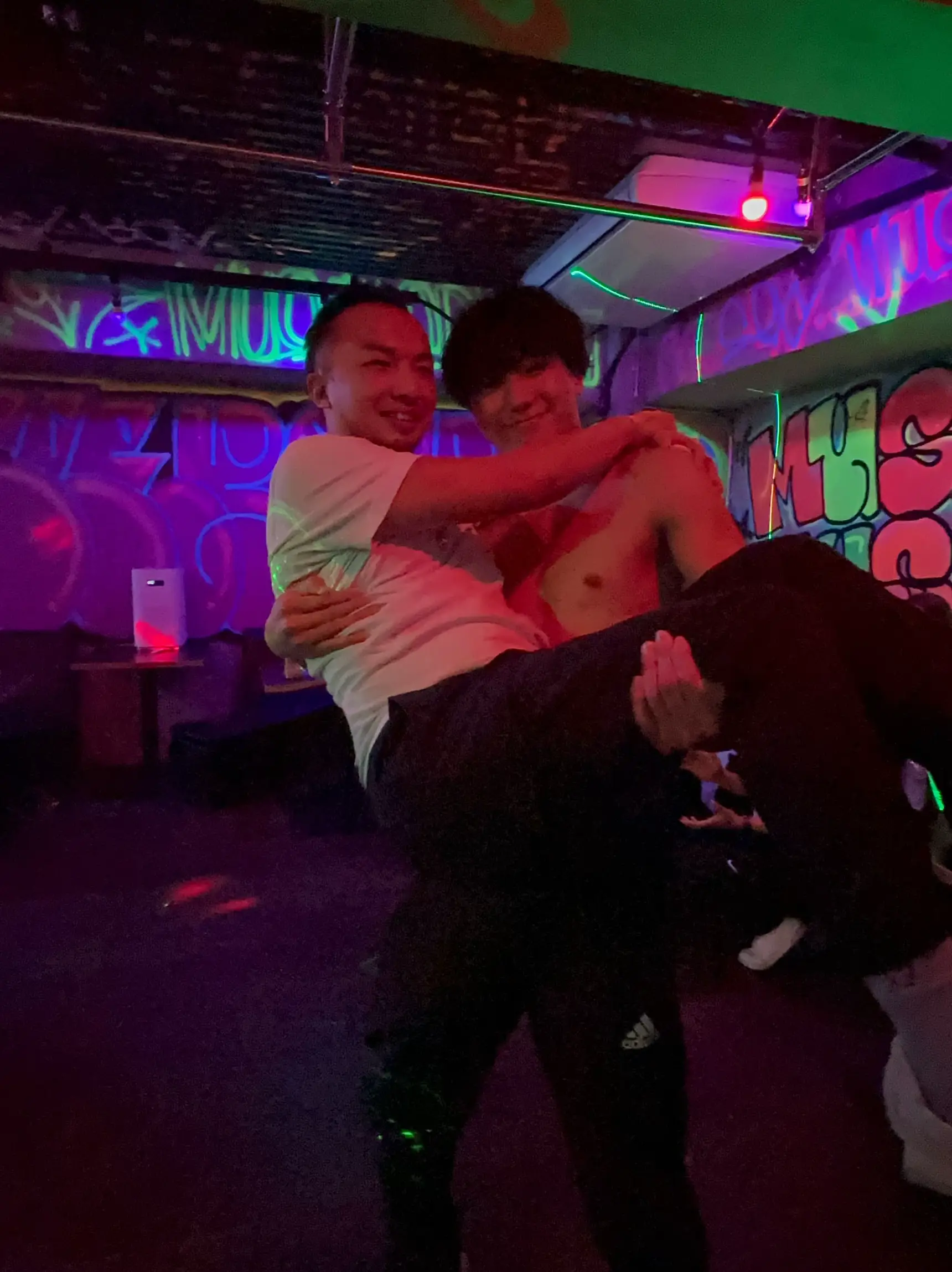 โอซาก้า | ลองแล้วให้คุณ, สามารถสัมผัสได้💪 | แกลเลอรีที่โพสต์โดย Eric Do | Lemon8