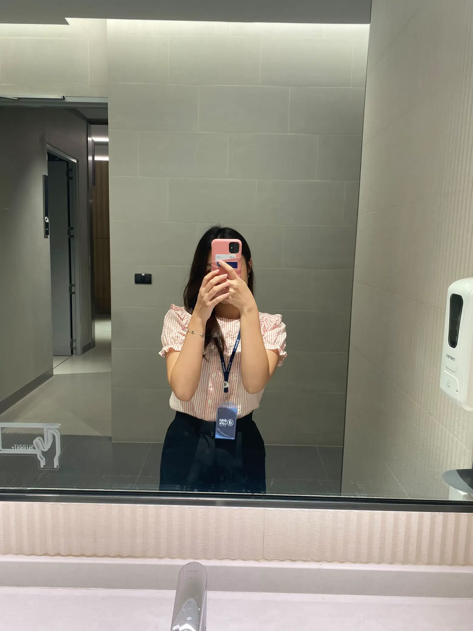 💻🎀 แชร์ Office OOTD | แกลเลอรีที่โพสต์โดย JulieB | Lemon8