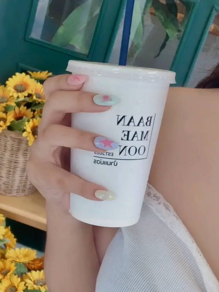 Baanmaeoon cafe : บ้านแม่อรคาเฟ่ 🪟🛋 🍎 🧼 | แกลเลอรีที่โพสต์โดย Pxn ˗ˏˋ 🖍 | Lemon8