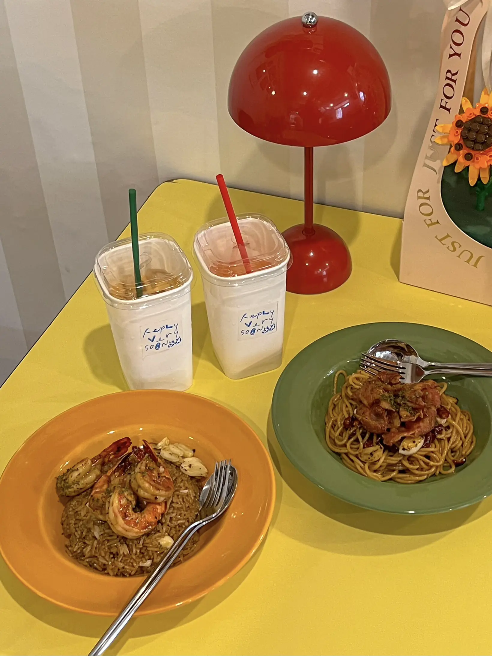 โฮมคาเฟ่ที่สุดของความน่ารักเปิดใหม่ย่านพระรามเก้า🥣🧸 | แกลเลอรีที่โพสต์โดย Jabchaith | Lemon8