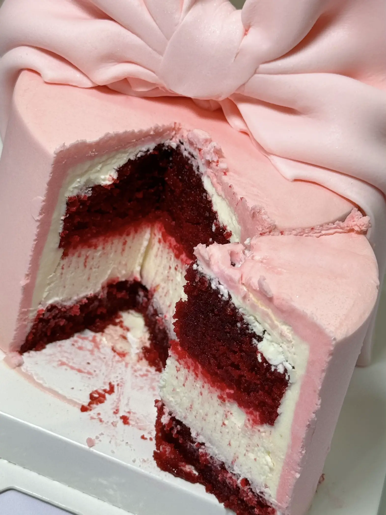 Unbirthday🎀Satin Ribbon Cake | แกลเลอรีที่โพสต์โดย eatwithpuk | Lemon8