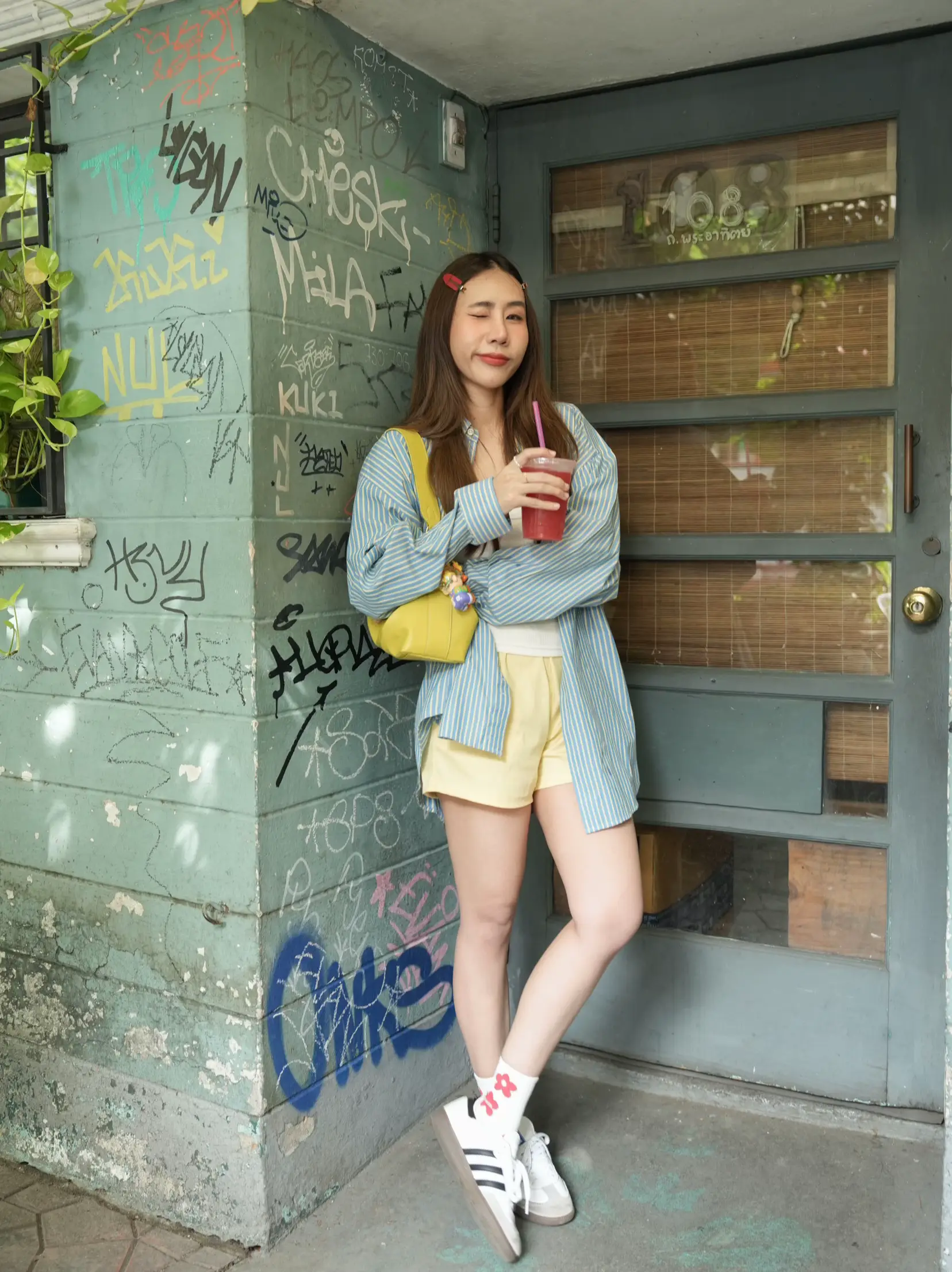 ร้านน้ำผลไม้ที่สุดฮิตย่านถนนพระอาทิตย์🥤 | แกลเลอรีที่โพสต์โดย Pooklook | Lemon8