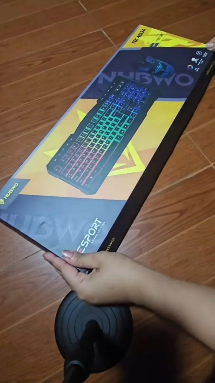 #คีย์บอร์ดเมาส์มีไฟNUBWO | วิดีโอที่เผยแพร่โดย DR.DIY | Lemon8