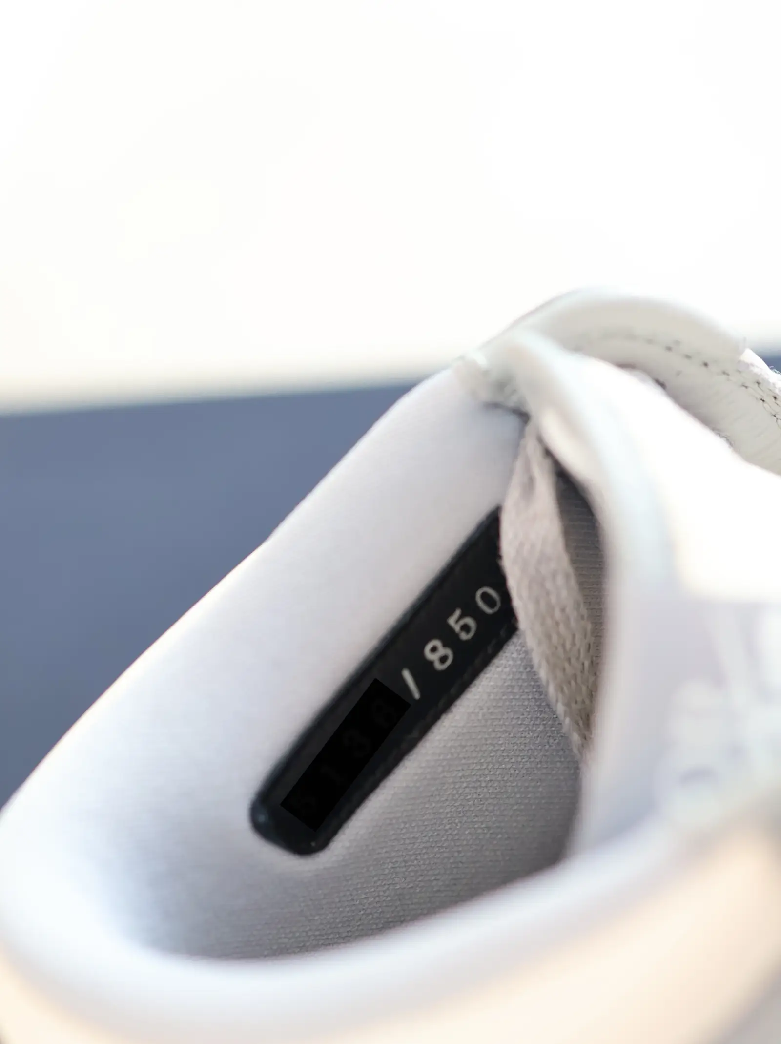 DIOR x Nike Air Jordan 1 High OG ลิมิเต็ด 8,500 คู่ 🤩 | แกลเลอรีที่ ...