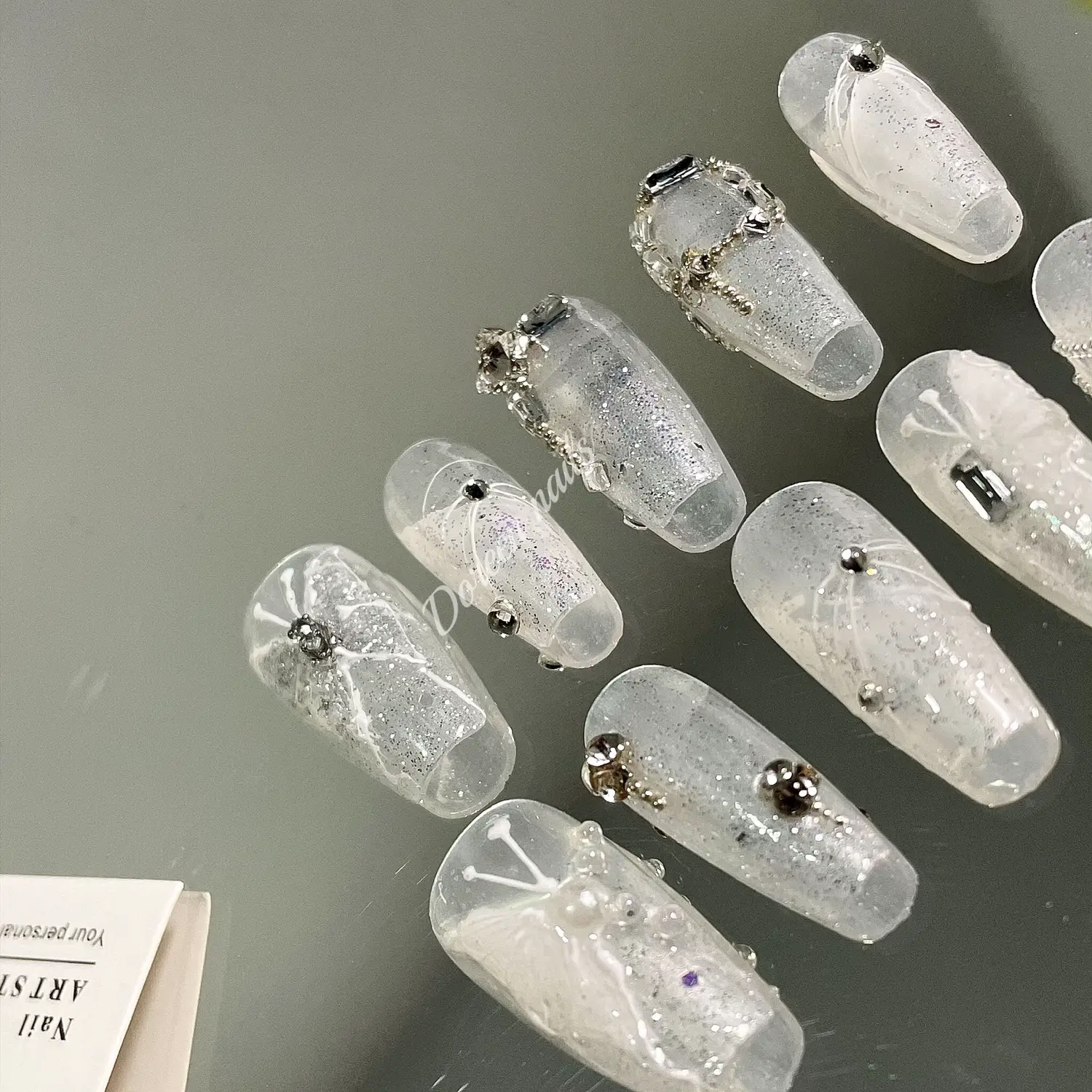 เล็บปลอมสไตล์ผีเสื้อสวยๆๆ😍 | แกลเลอรีที่โพสต์โดย Doreen Nails | Lemon8