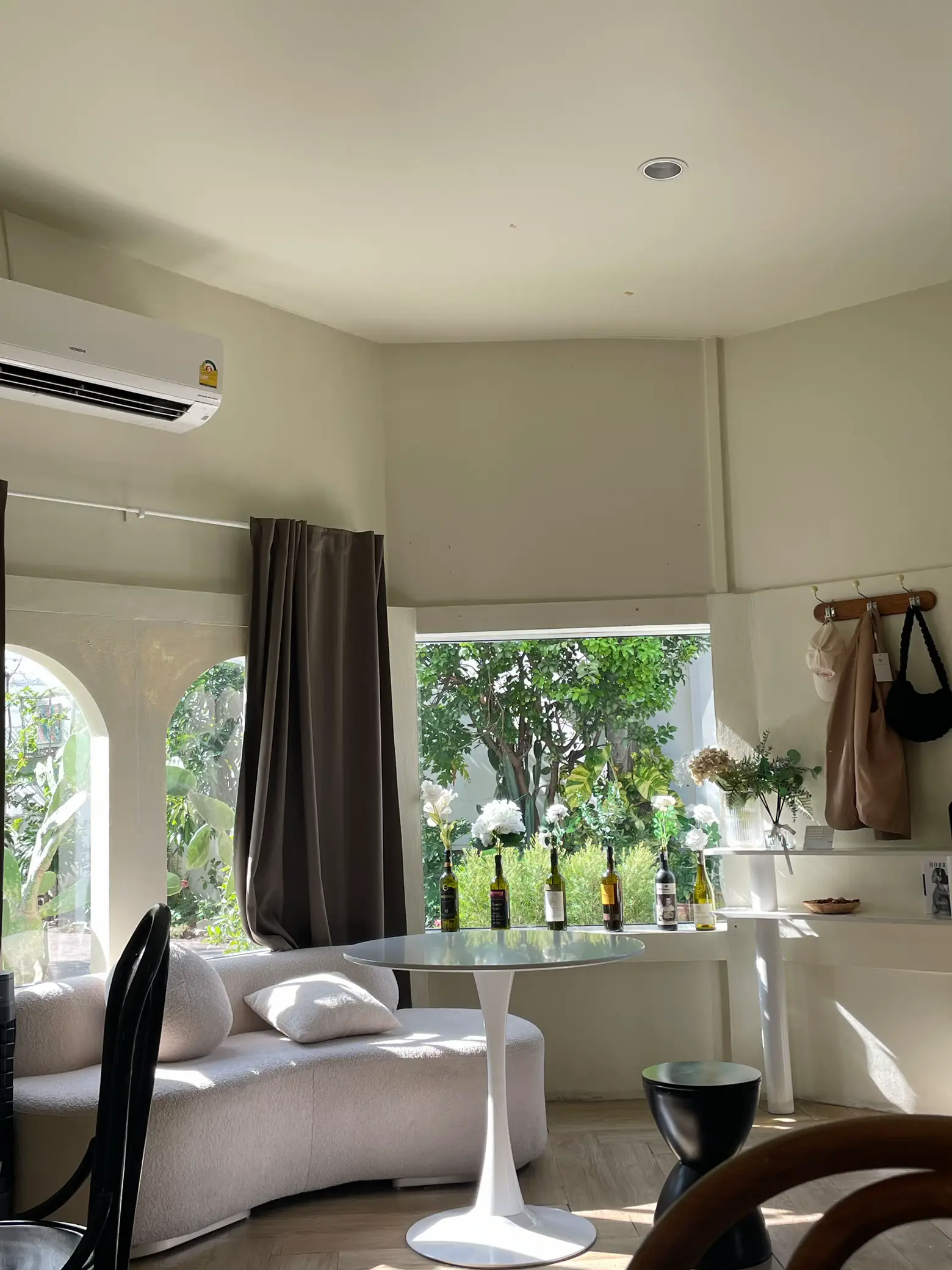 คาเฟ่ Lot no.8 นครปฐม | แกลเลอรีที่โพสต์โดย bebeam | Lemon8