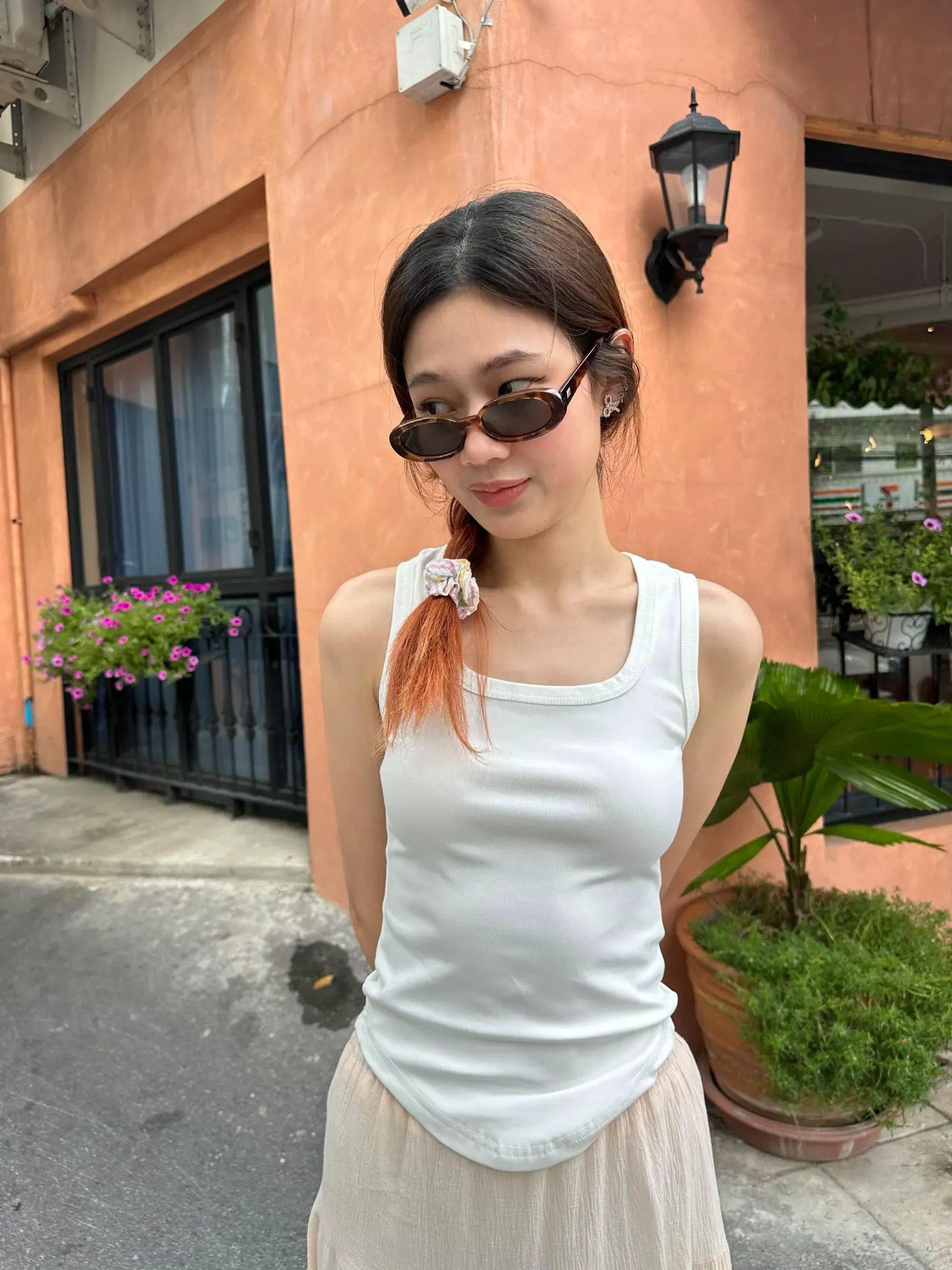 ต้องมีติดตู้ ️Tank Top ผ้าดี ทรงสวย ใส่สบาย | แกลเลอรีที่โพสต์โดย Amis Basic | Lemon8