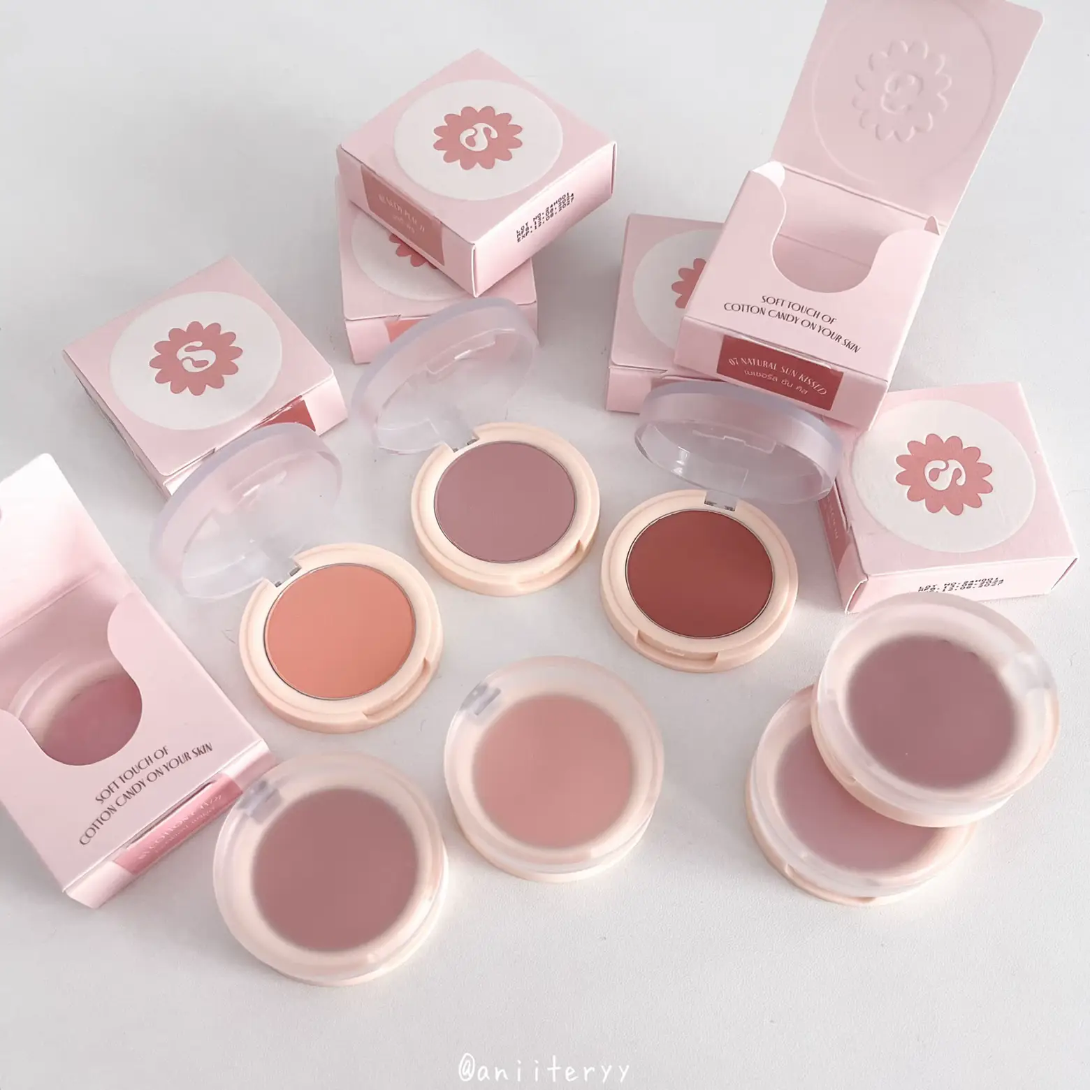 SUPERMOM — Fluffy face blusher 🎨 | แกลเลอรีที่โพสต์โดย aniiteryy | Lemon8