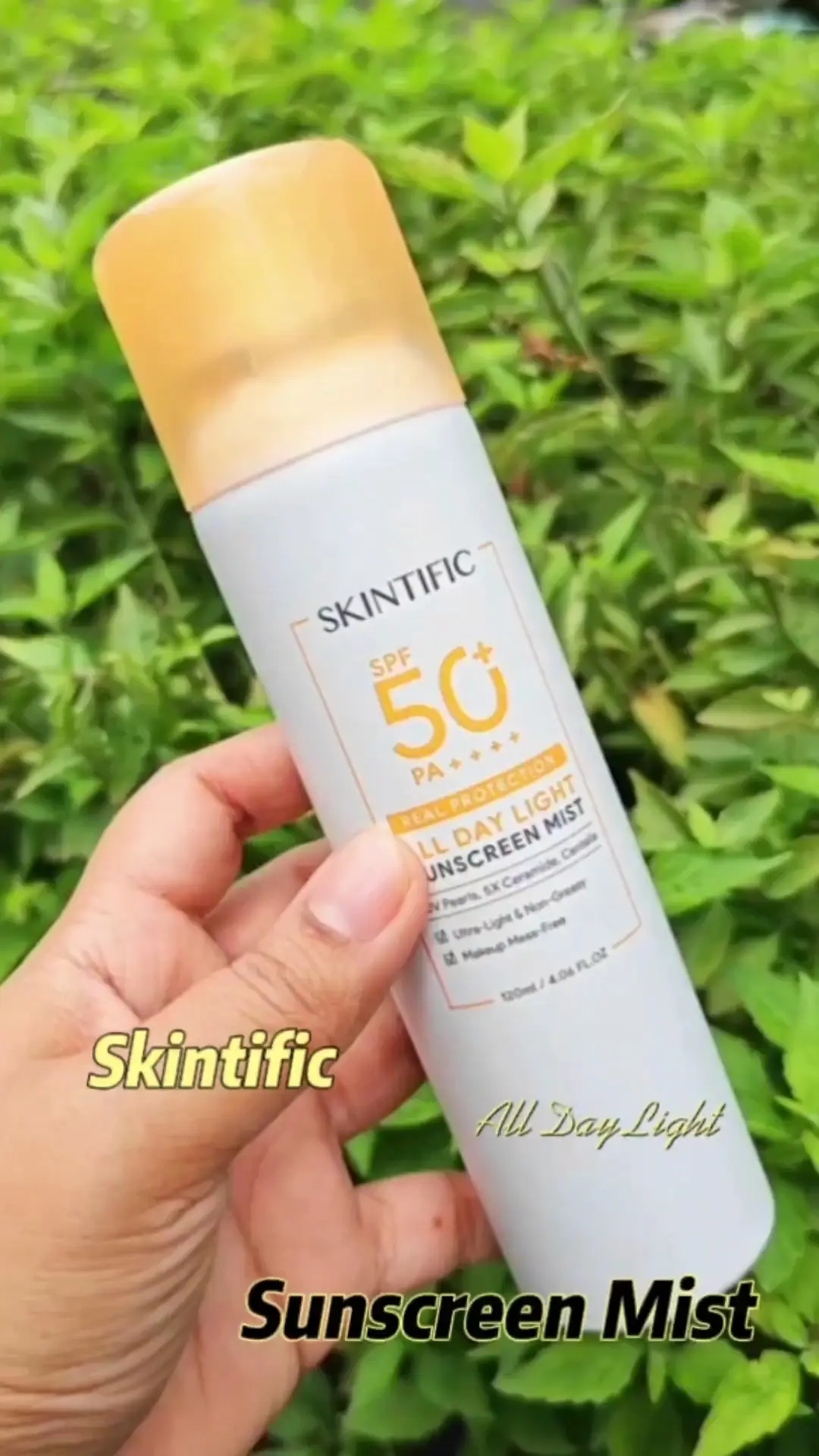 SKINTIFIC All Day Light Sunscreen Mist | วิดีโอที่เผยแพร่โดย Pyralisanina | Lemon8
