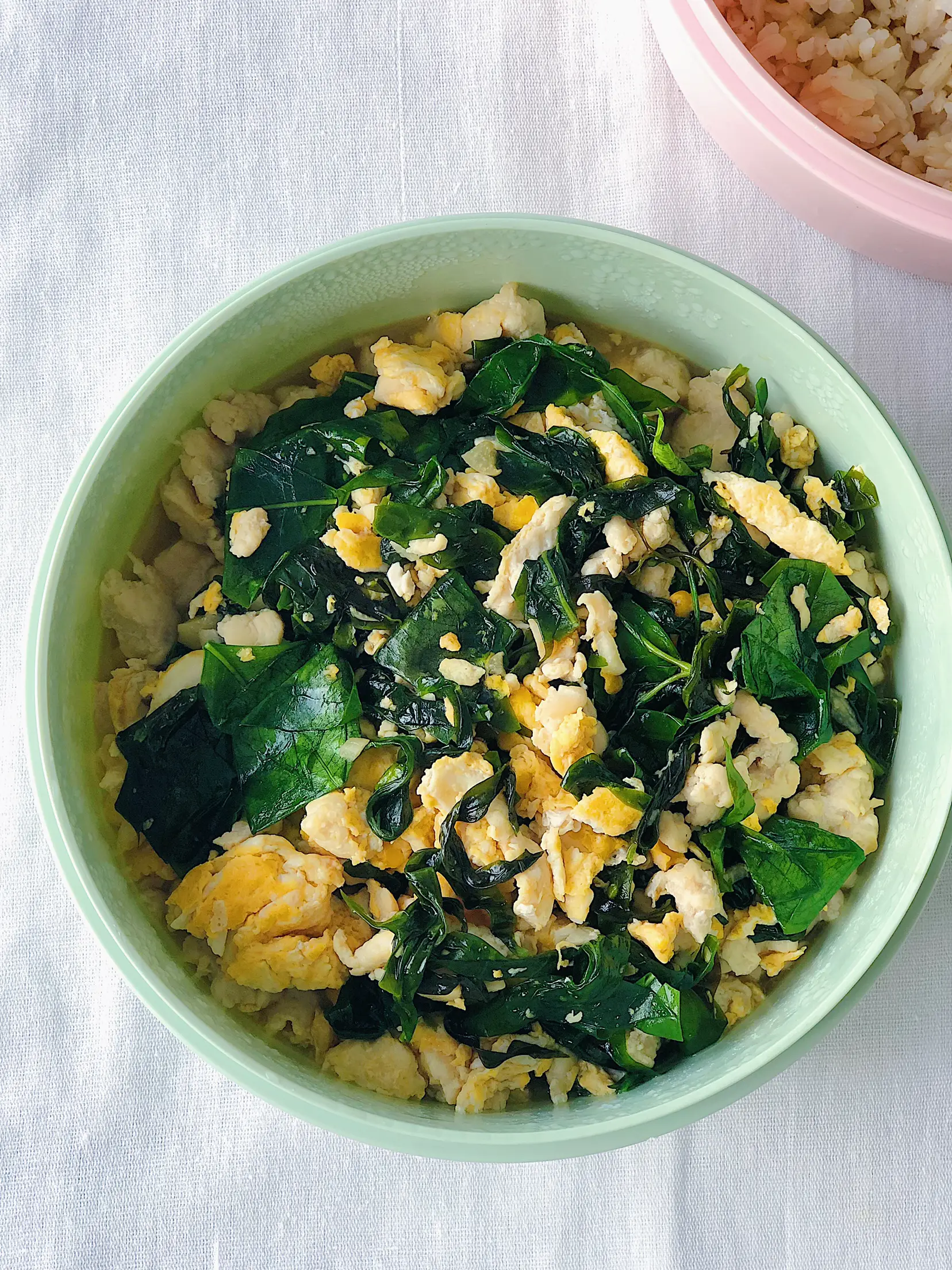 ใบเหลียงผัดไข่ใส่ไก่สับ | แกลเลอรีที่โพสต์โดย pat_kajornkul | Lemon8