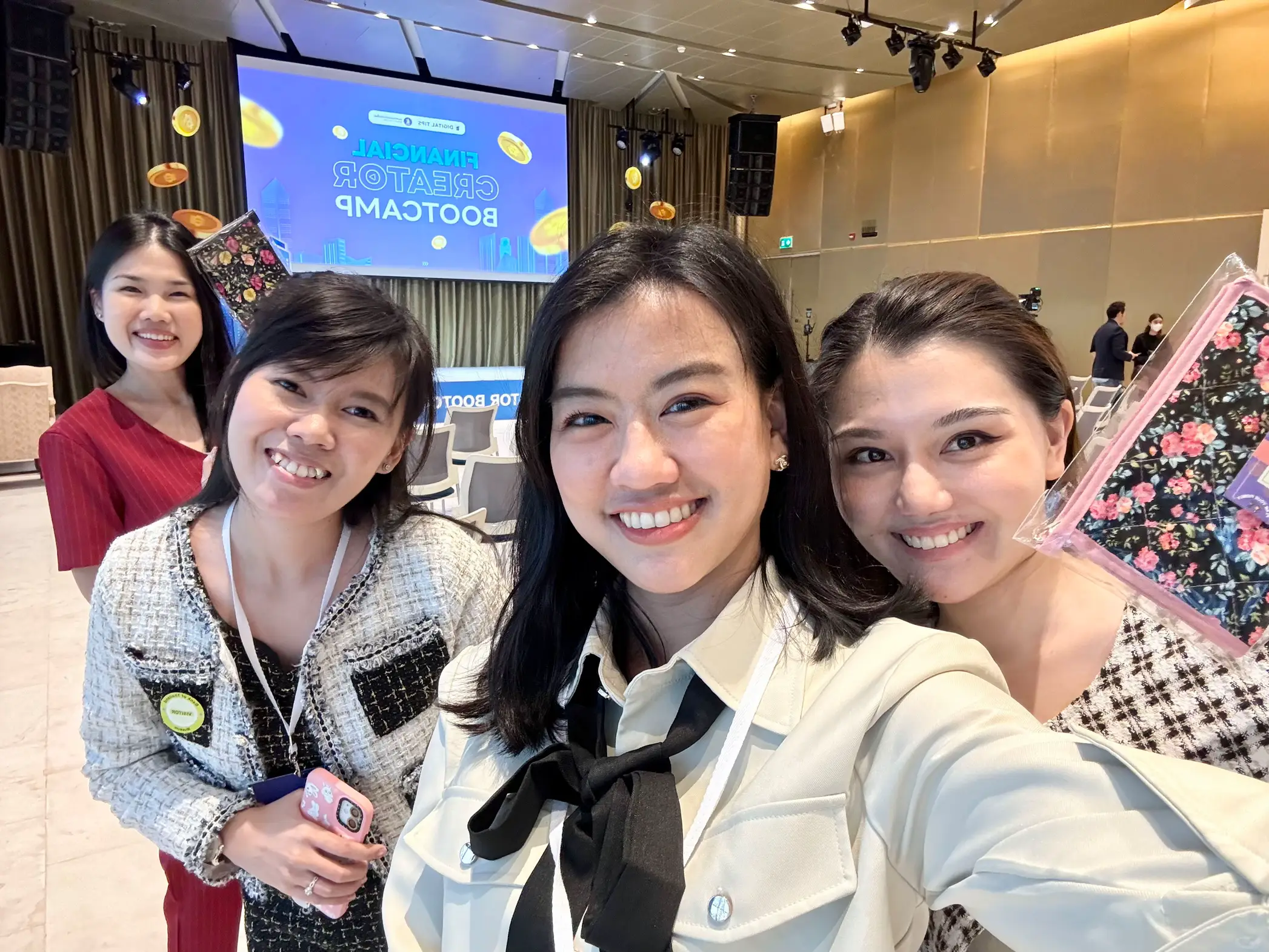 วันนี้น้ำได้มีโอกาสมา Financial Creator Bootcamp | แกลเลอรีที่โพสต์โดย Namfinance | Lemon8