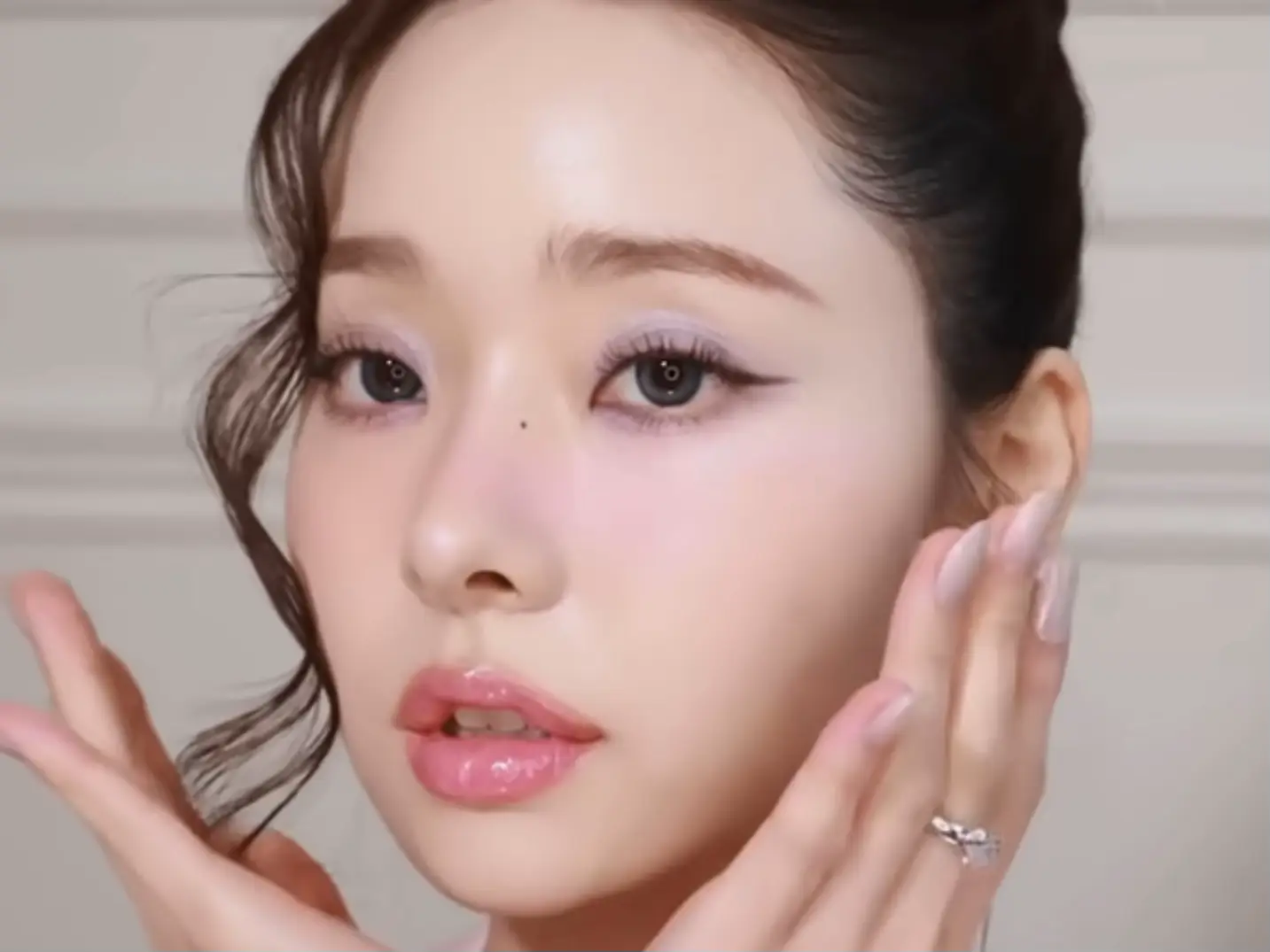 รีวิวพาเลทสีพสจีอา wakemakeเบอร์ 13 | แกลเลอรีที่โพสต์โดย sha ma share | Lemon8