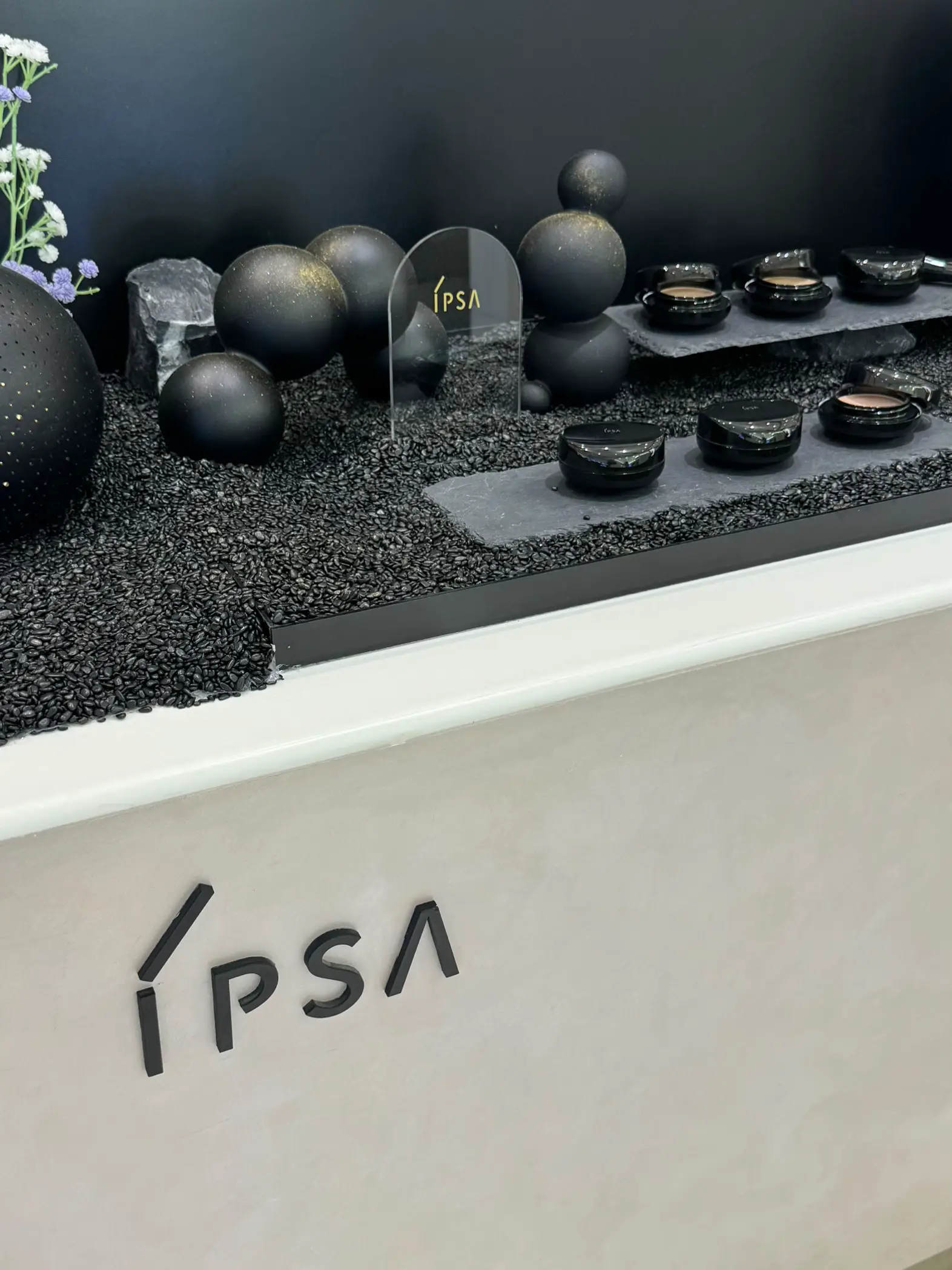 รีวิวรองพื้น IPSA ปรับสูตรใหม่ 🤍 เนื้อเนียนกริบ 🎄 | แกลเลอรีที่โพสต์โดย PloyStation | Lemon8