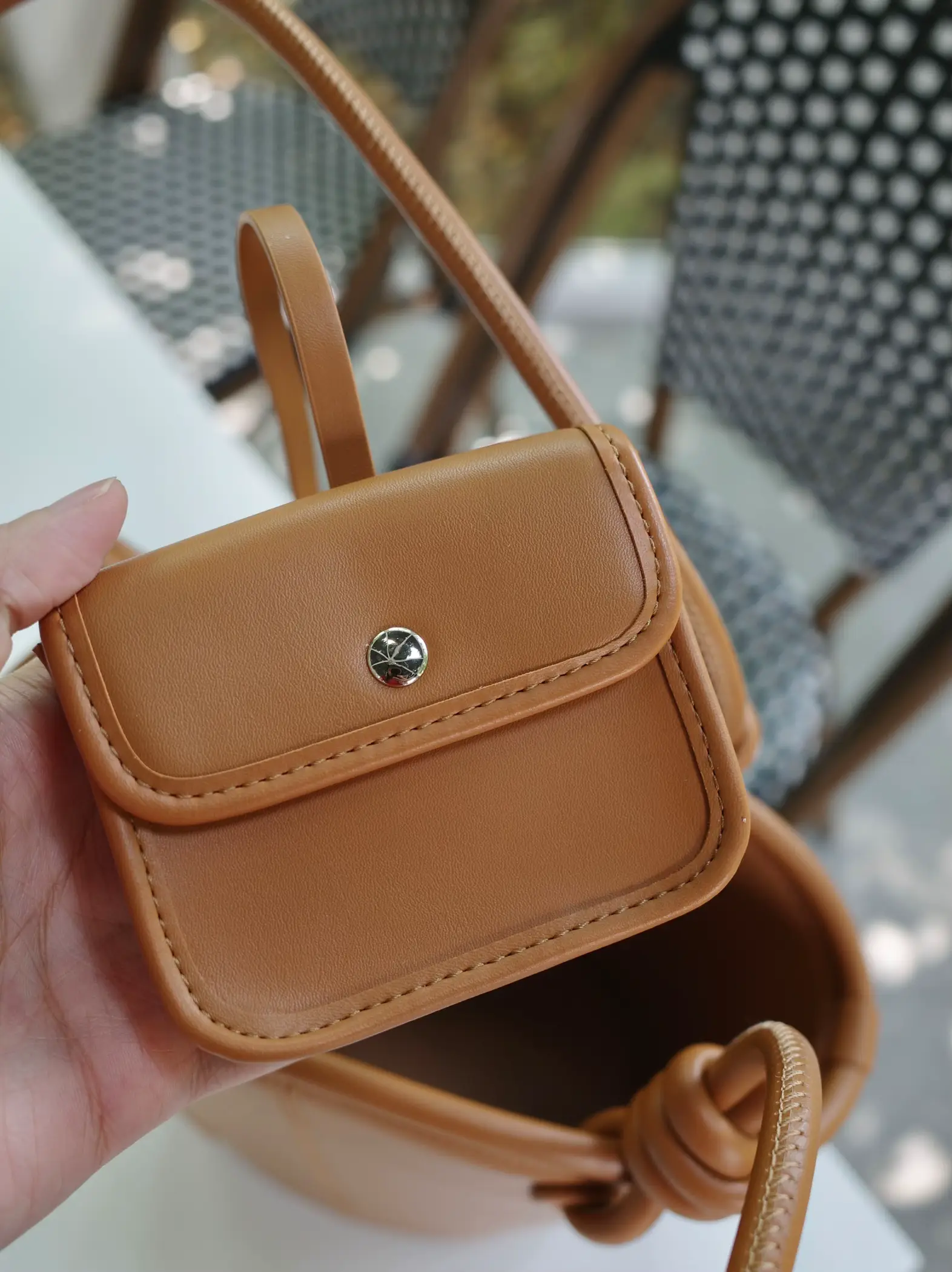 กระเป๋า Garmenti daily tote bag 🤎 | แกลเลอรีที่โพสต์โดย varinya | Lemon8