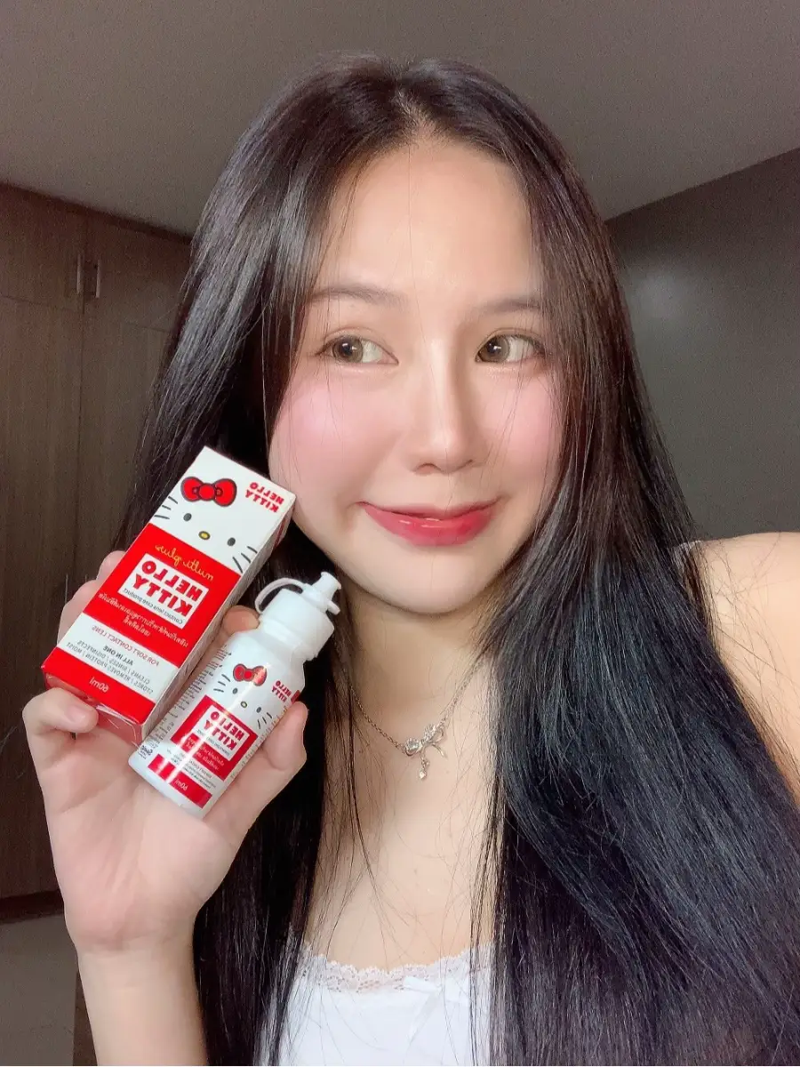 น้ำยาคอนแทคเลนส์ Hello kitty 💋💋🤟🏻 | แกลเลอรีที่โพสต์โดย qqiimmyy | Lemon8