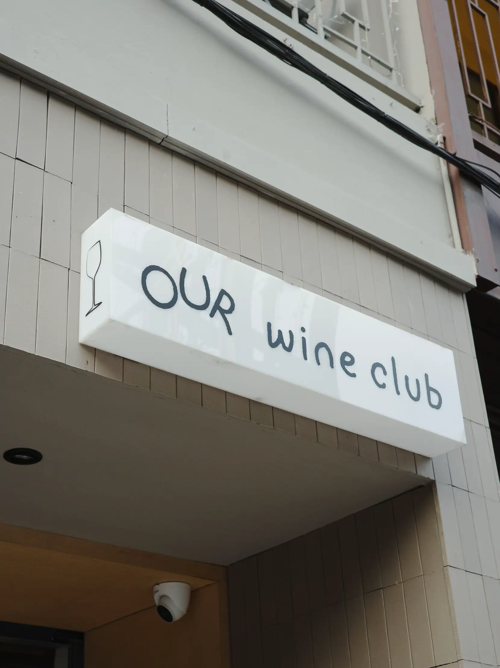 OUR WINE CLUB🍷CHILL SHOP NEW ROUND THAいかだ良いワインおいしい食べ物🍝 | mynaphatsが投稿したフォトブック | Lemon8