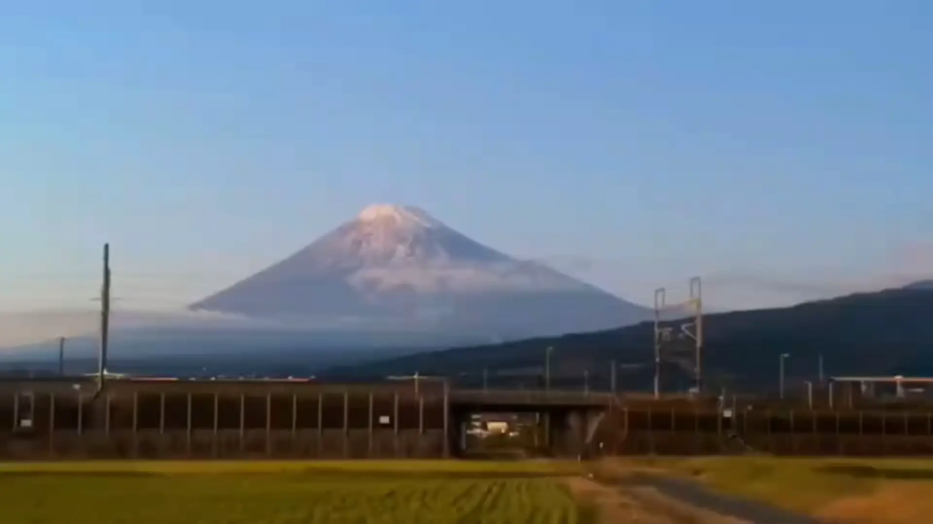 Dr.Yellow shinkansen in Japan | วิดีโอที่เผยแพร่โดย Tanny 🎈🎈🎈 | Lemon8