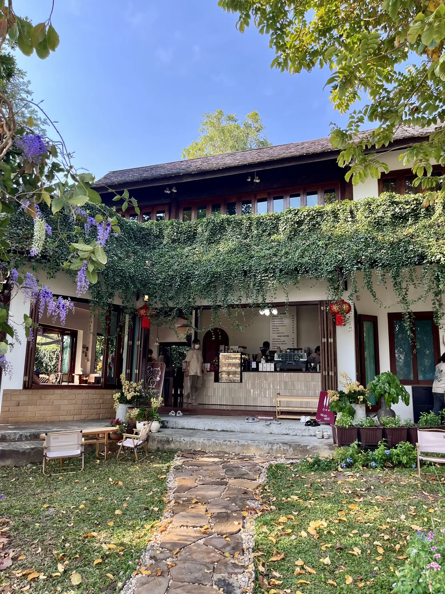 คาเฟ่เปิดใหม่ โคราช | แกลเลอรีที่โพสต์โดย Bas Travel | Lemon8