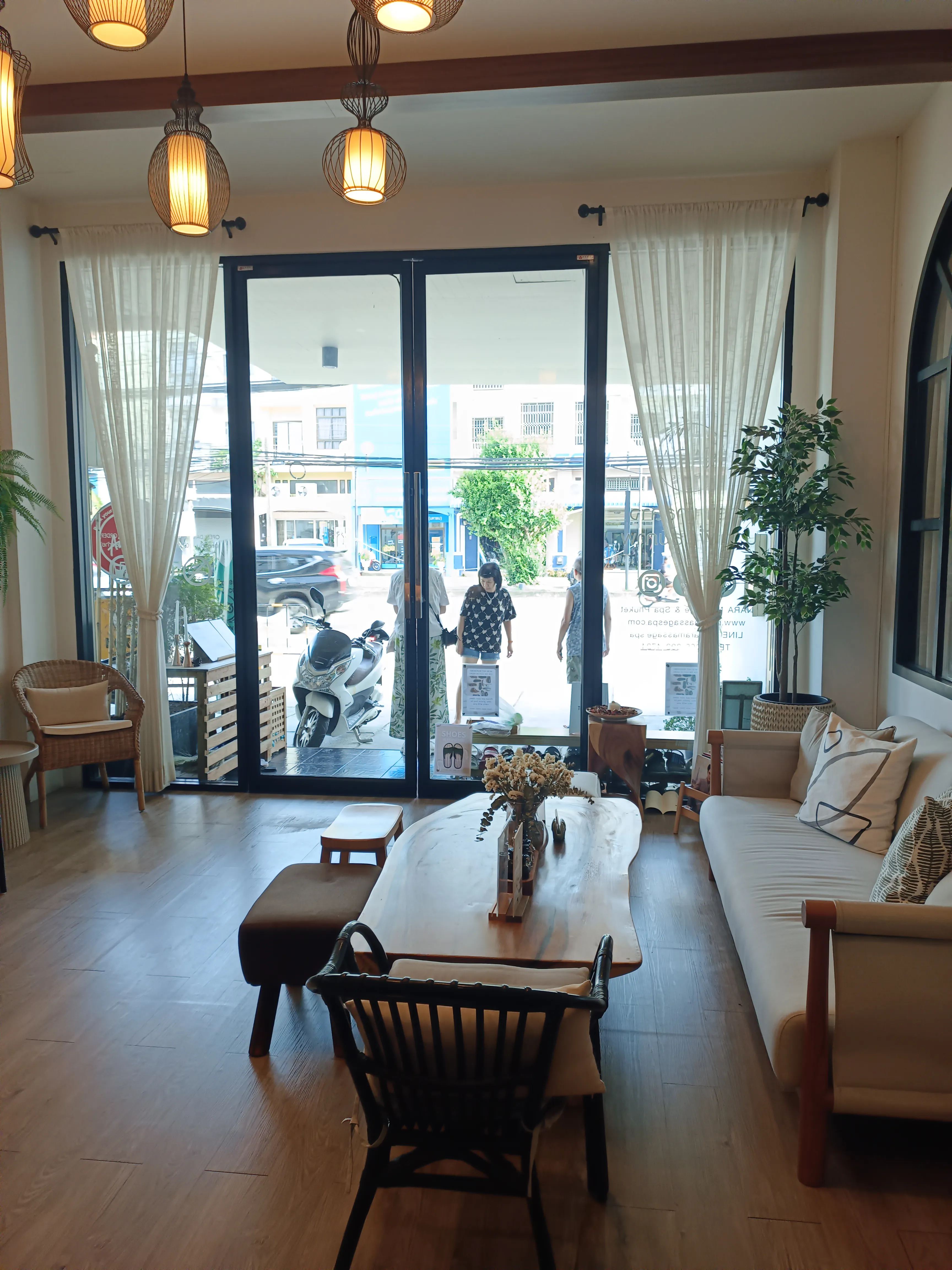 ร้านนวด ภูเก็ตที่ห้ามพลาด!!! | แกลเลอรีที่โพสต์โดย Angvimj | Lemon8