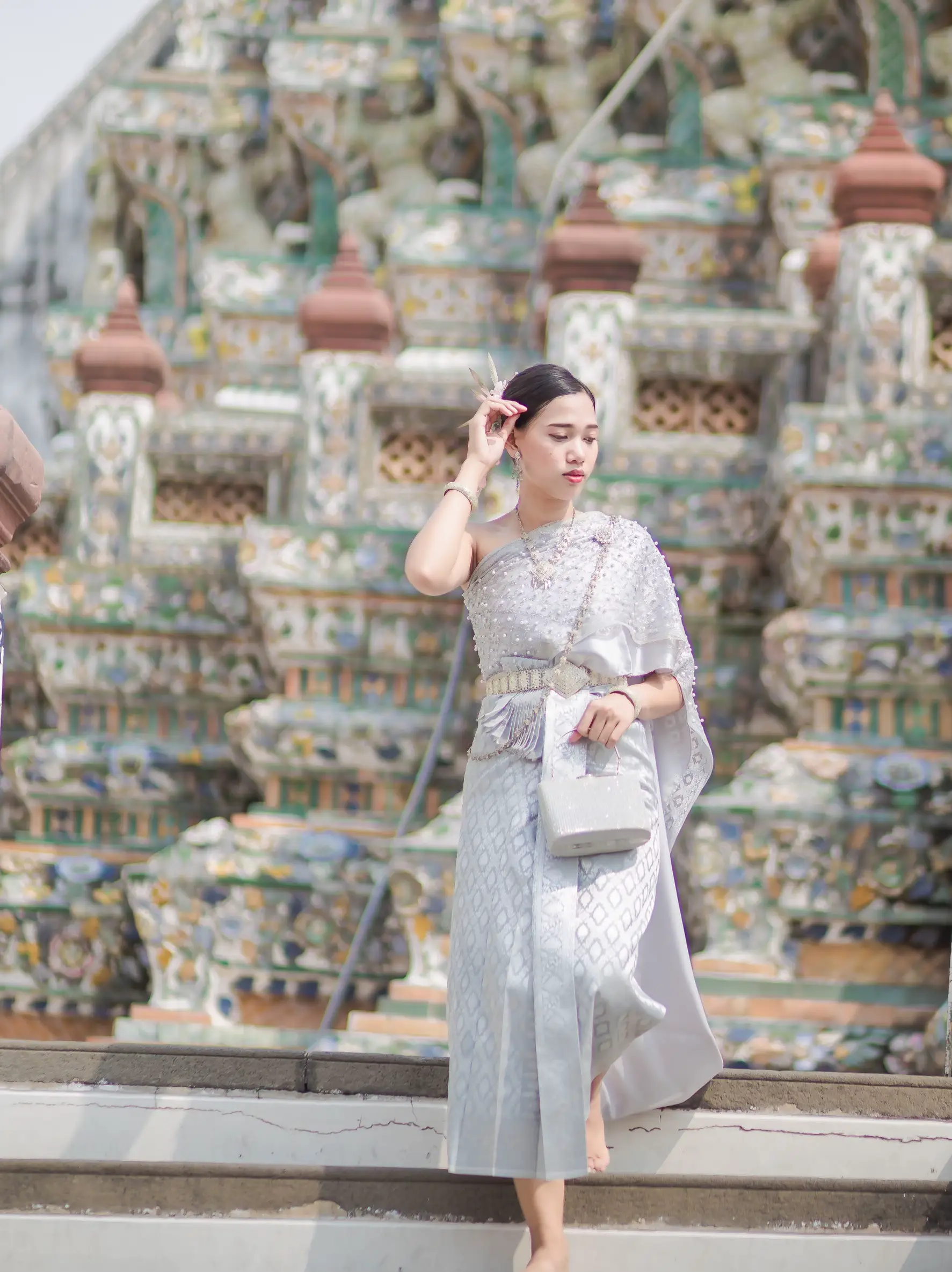 Take a picture of a Thai costume. Wat Arun, budget 250 baht. | Gallery ...