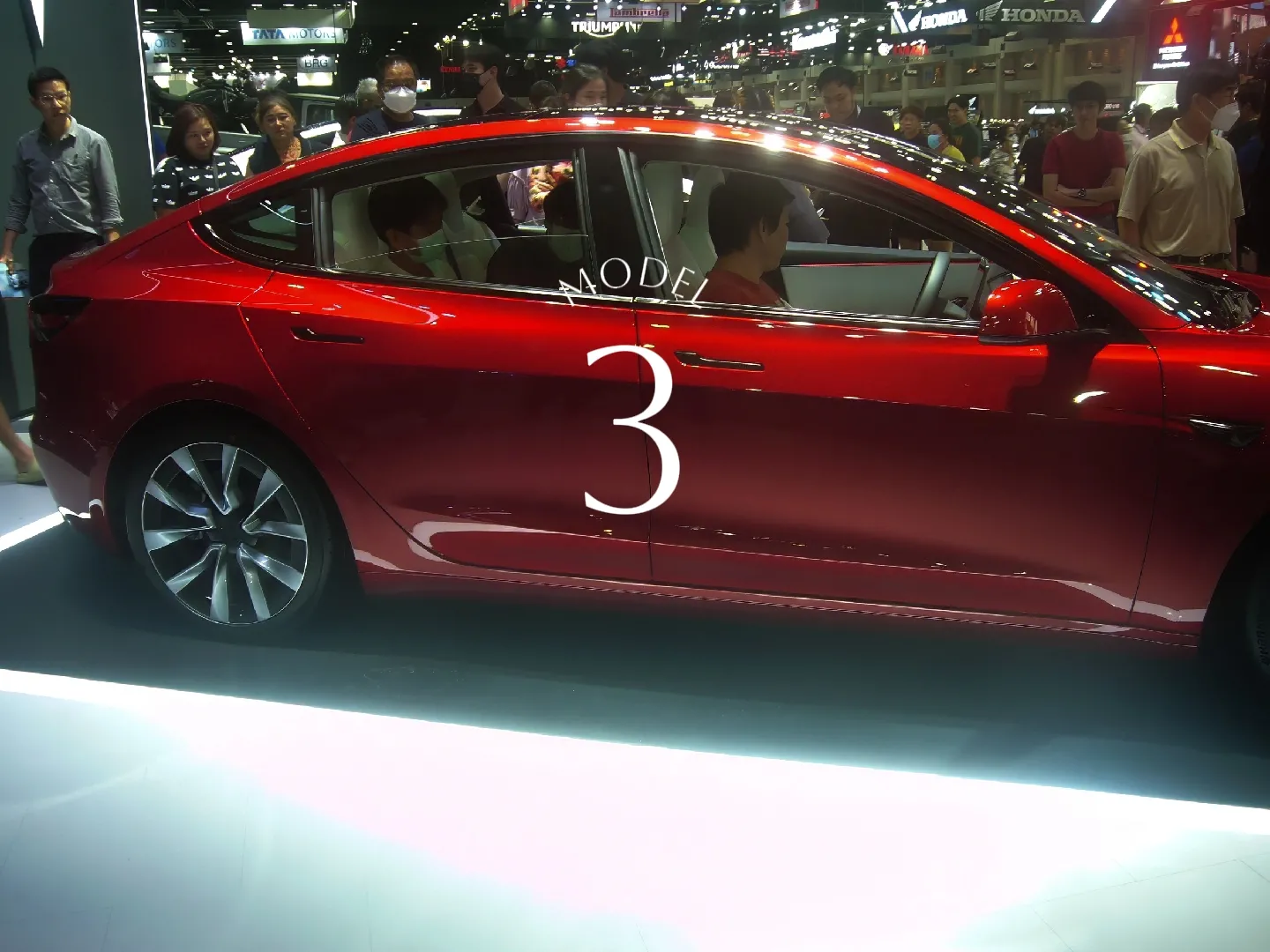 Model 3 | แกลเลอรีที่โพสต์โดย Zyberick | Lemon8