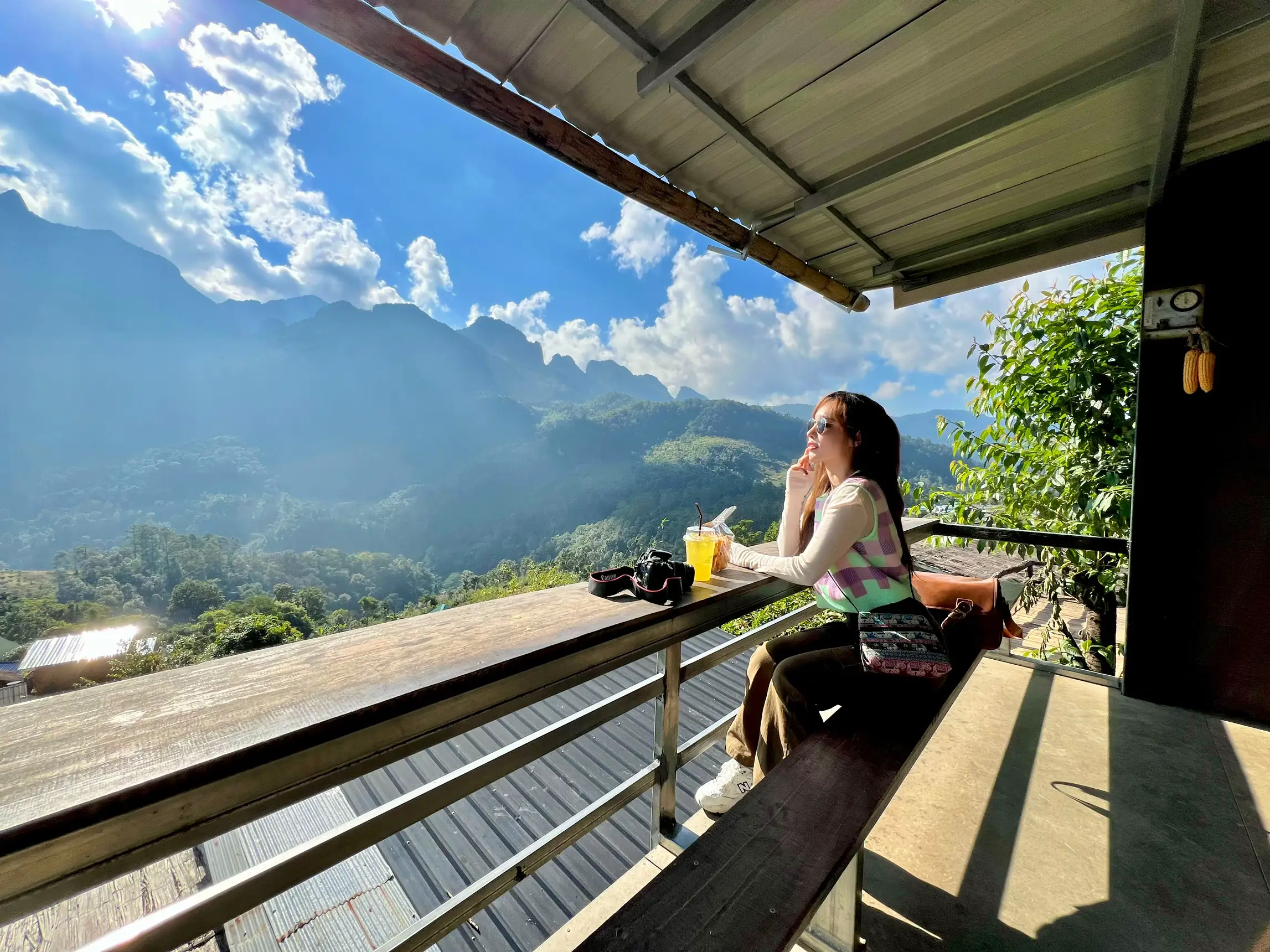 บ้านระเบียงดาว อ. เชียงดาว จ. เชียงใหม่ | แกลเลอรีที่โพสต์โดย Jikkie Risa | Lemon8