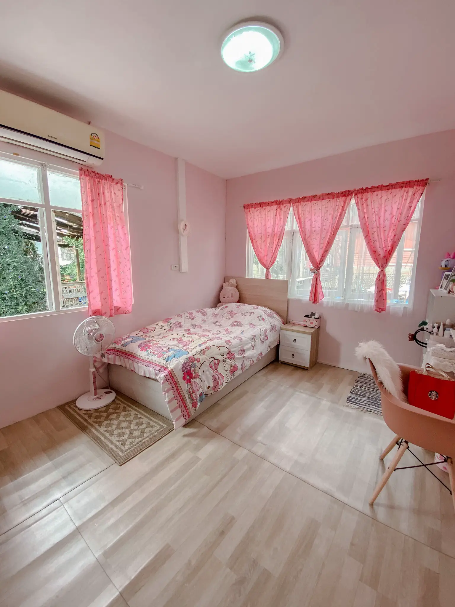 20 ไอเดียยอดนิยมเกี่ยวกับ ห้องนอนสีขาว ผ้าม่านสีอะไรดี ในปี 2024