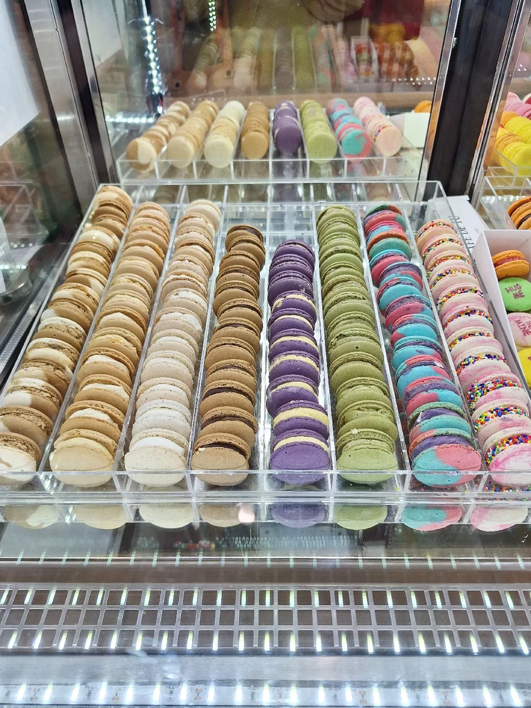 Cafe' De Tu ถึงเวลาเบรคด้วยกาแฟและเค้กเนื้อนุ่ม | แกลเลอรีที่โพสต์โดย จิปาถะสไตล์ | Lemon8