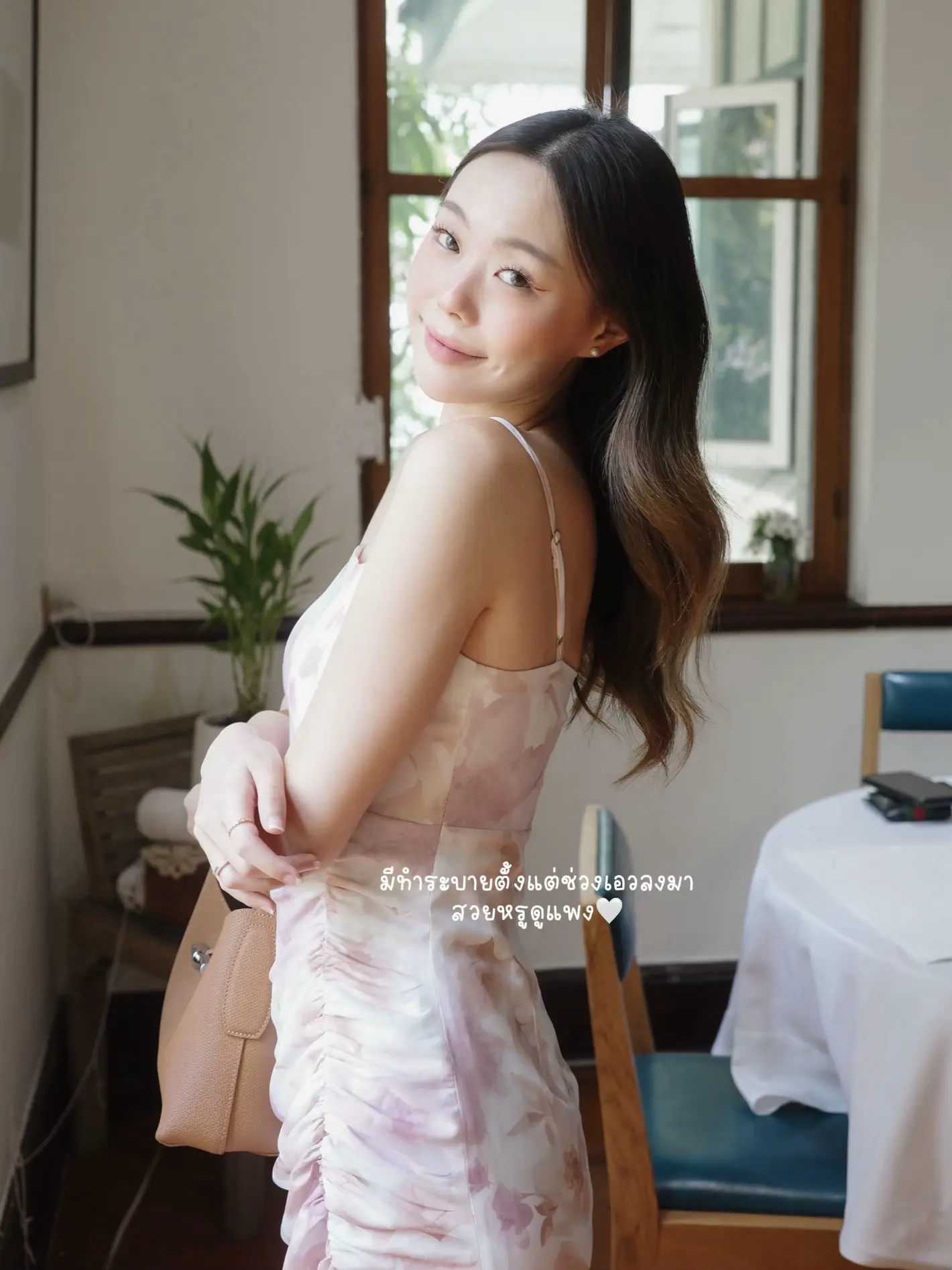 OOTD🌷เจอแล้ววว เดรสลายดอกที่จริงใจ🫶🏻 | แกลเลอรีที่โพสต์โดย ployxadisa | Lemon8